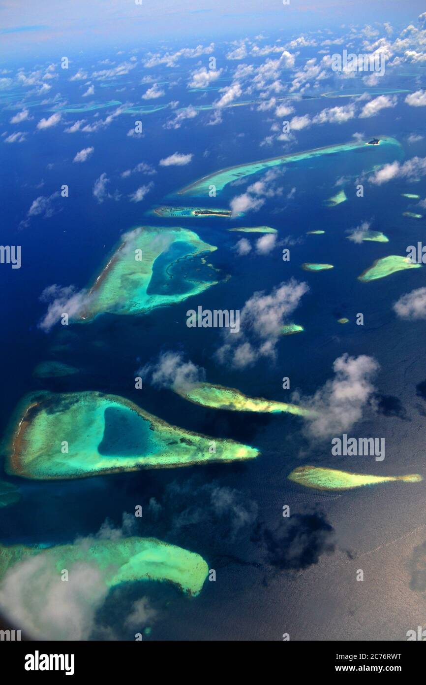Scattered islands in the Indian Ocean, Maldives Stock Photo - Alamy