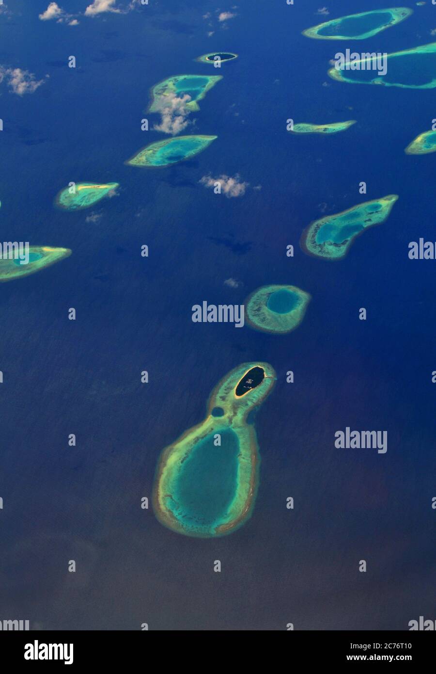 Scattered islands in the Indian Ocean, Maldives Stock Photo - Alamy