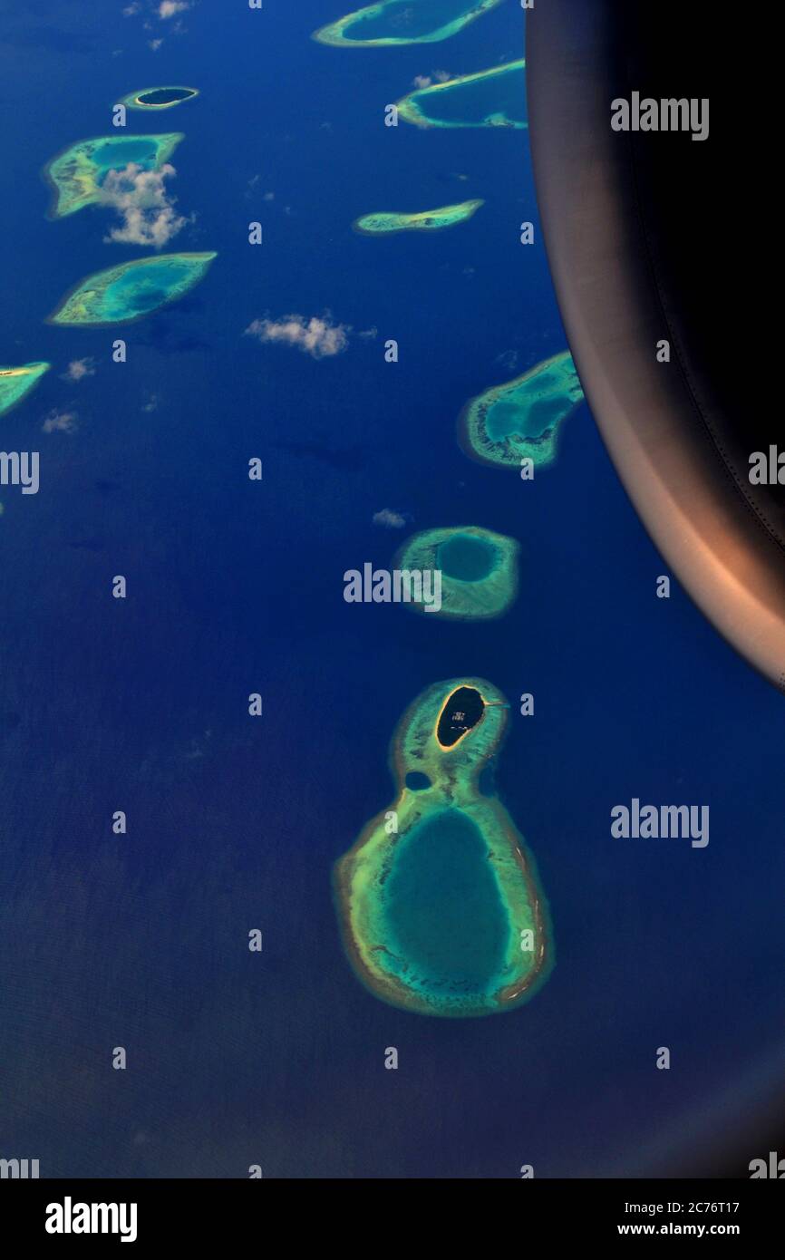 Scattered islands in the Indian Ocean, Maldives Stock Photo - Alamy