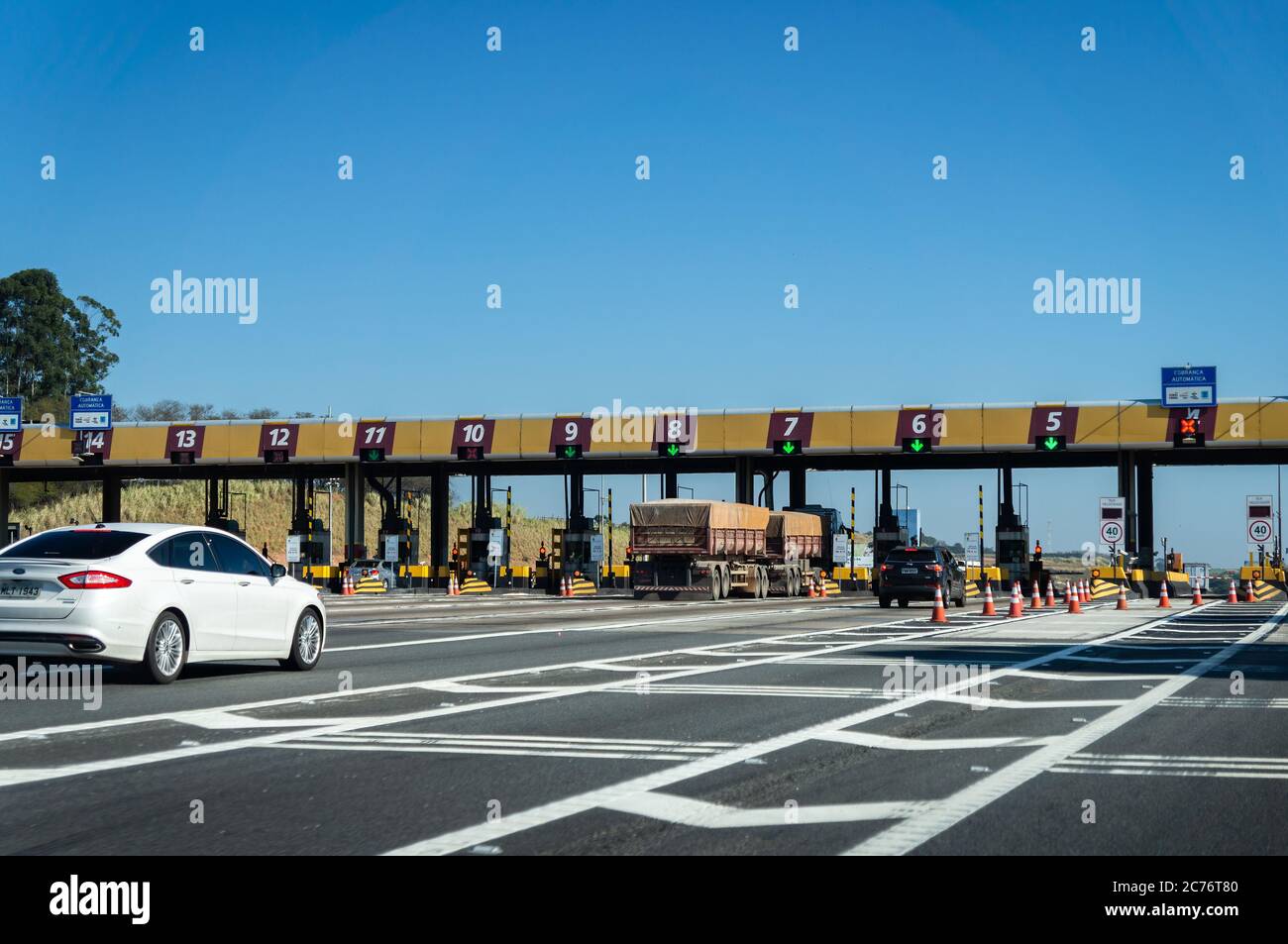 The Itupeva toll plaza booths located at KM 78 of Rodovia dos ...