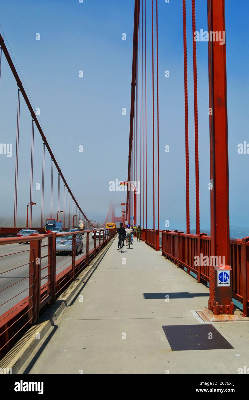 Iconic Golden gate Bridge, San Francisco Stock Photo - Alamy
