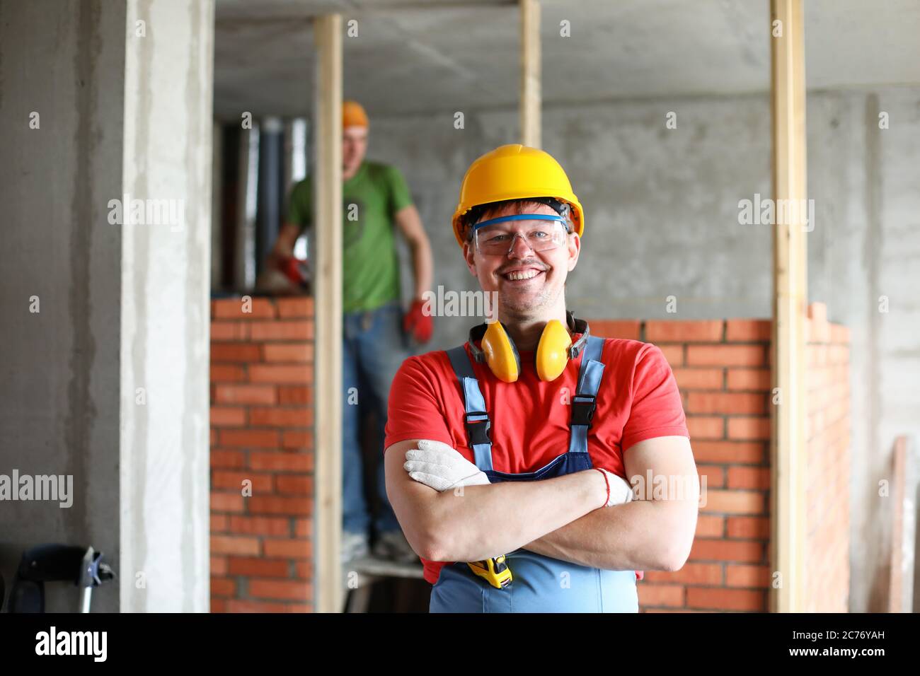 Handyman uniform hi-res stock photography and images - Alamy