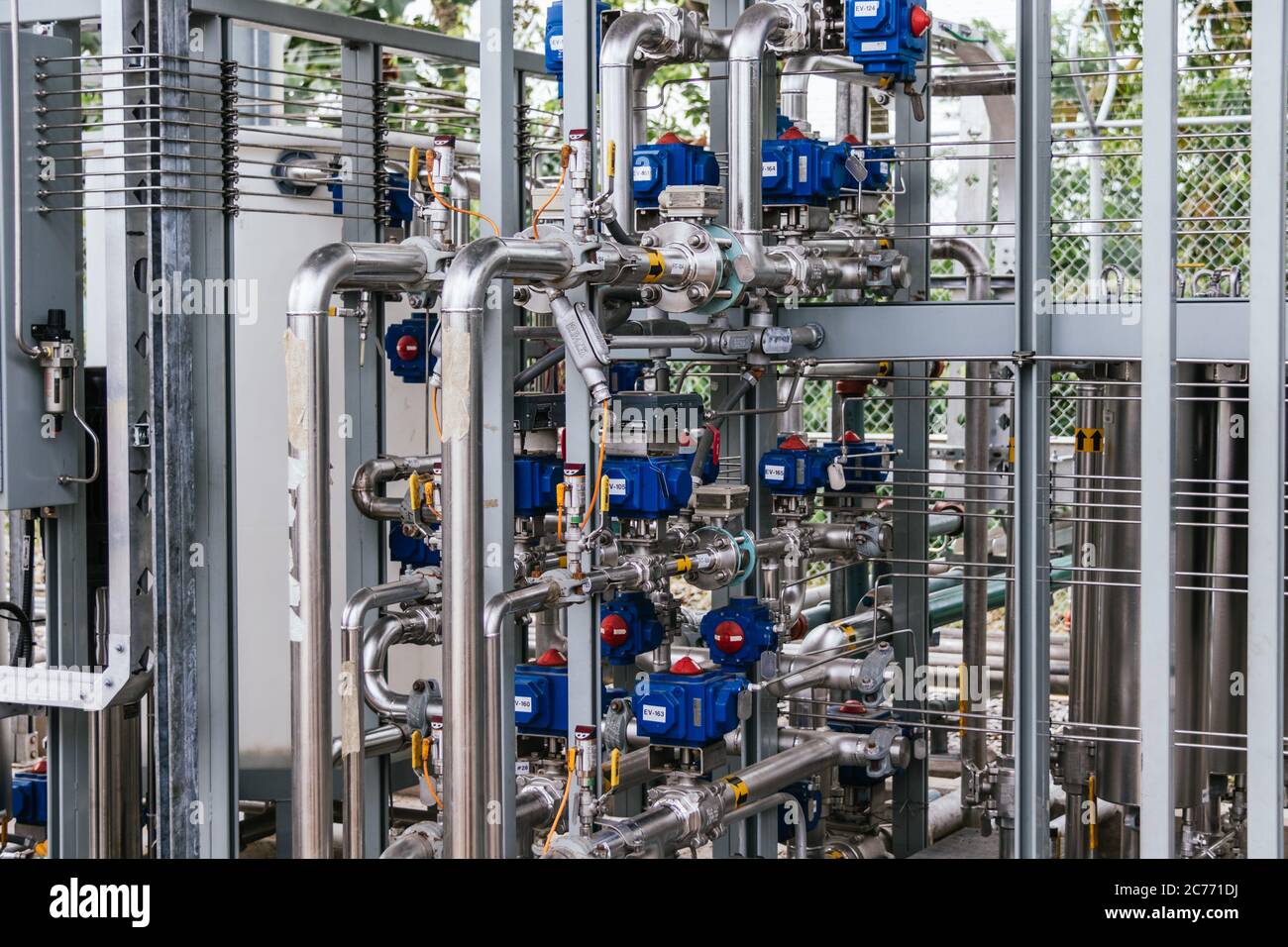 pipes, industrial elements, screws, pressure, pressure structures ...