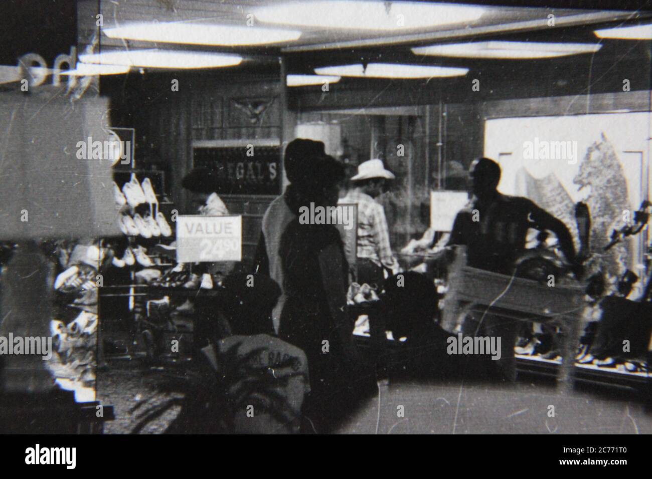 Fine 70s vintage black and white lifestyle photography of shoppers ...