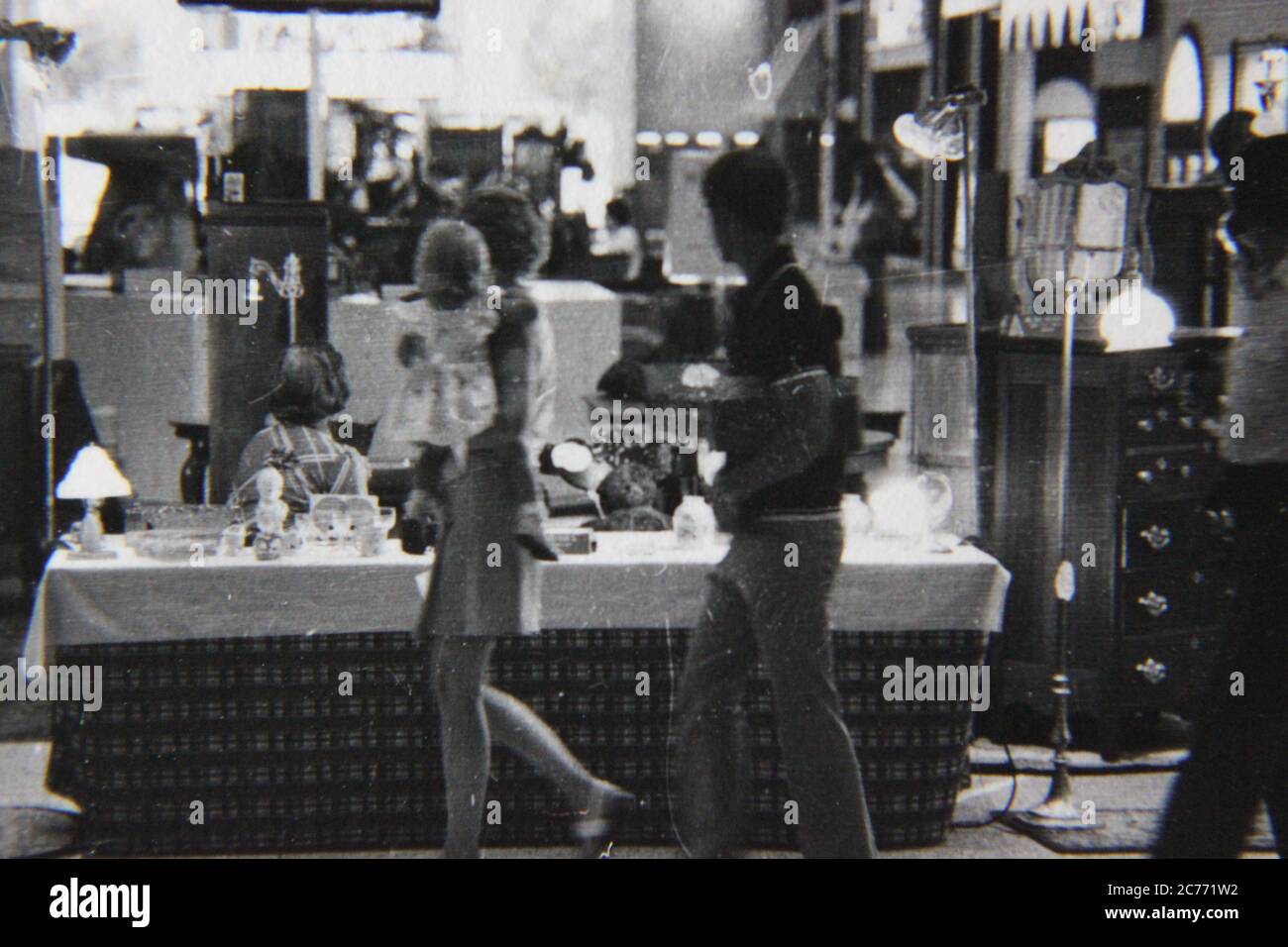 Fine 70s Vintage Black And White Lifestyle Photography Of Shoppers