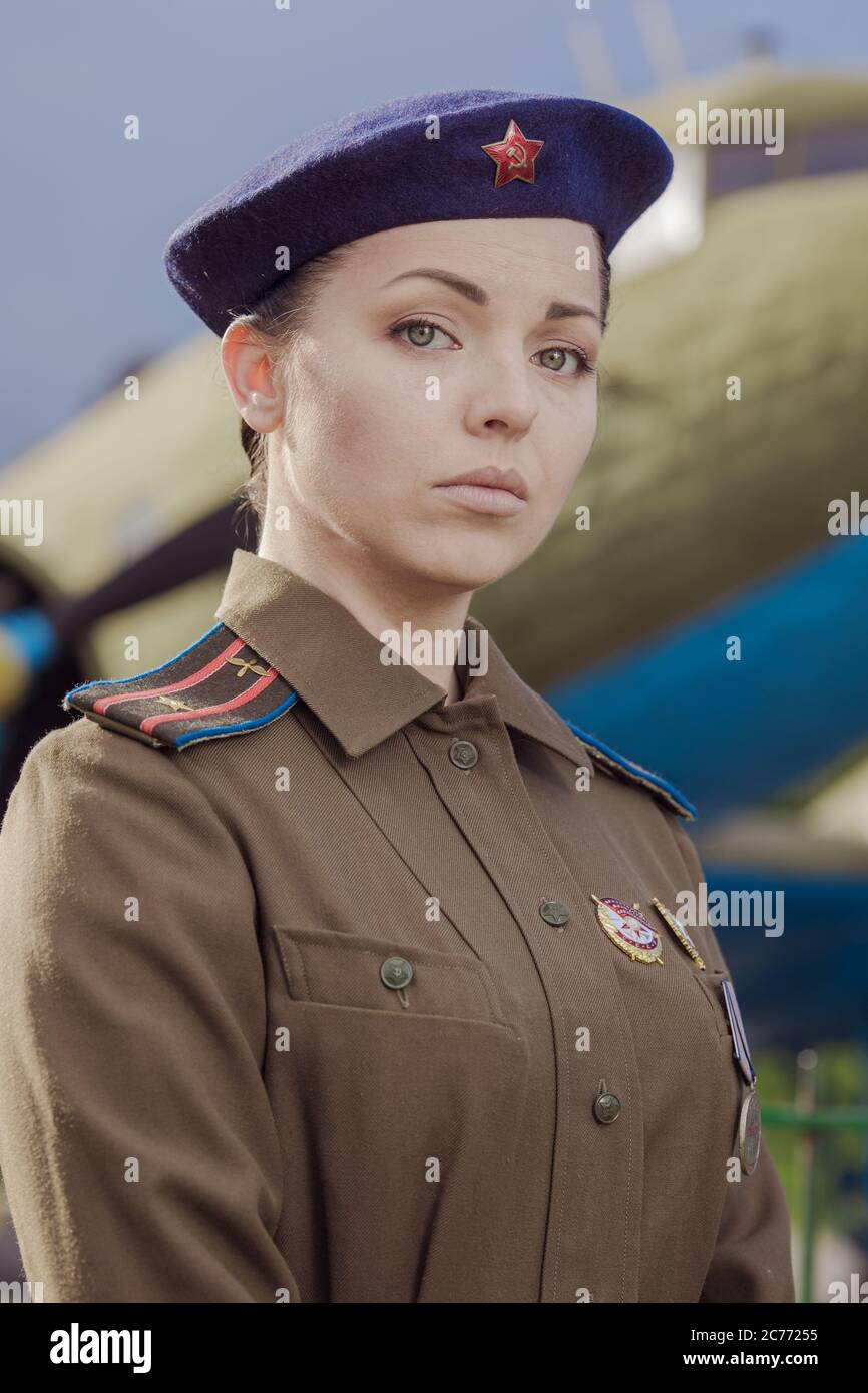 Sad archive girl hi-res stock photography and images - Alamy