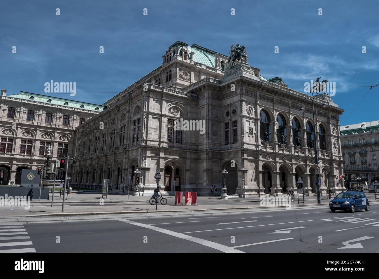 Front View Of The Opera House In The Inner City Of Vienna In Austria ...