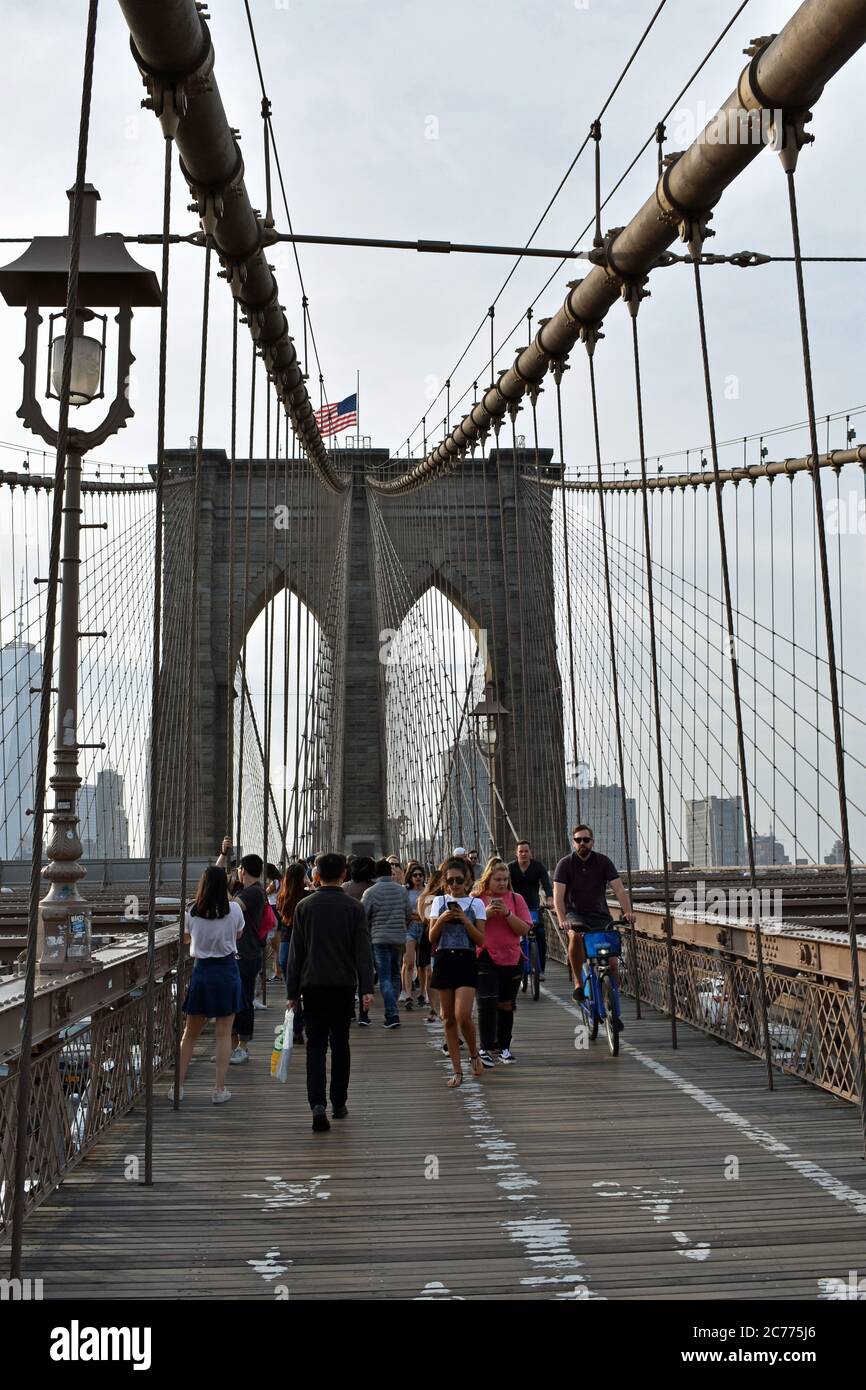 Nyc and brooklyn bridge hi-res stock photography and images - Alamy