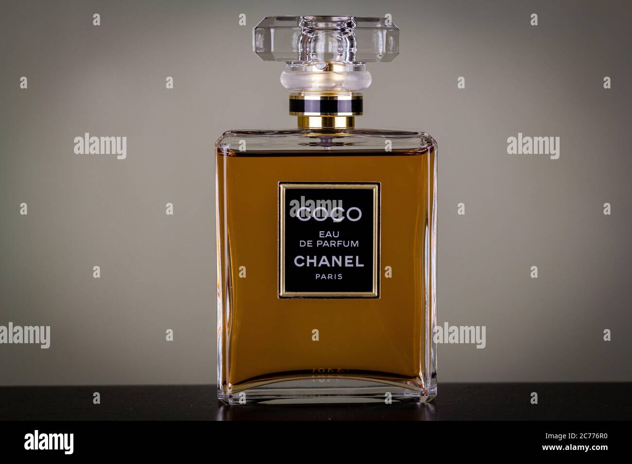 Eau de parfum chanel hi-res stock photography and images - Alamy