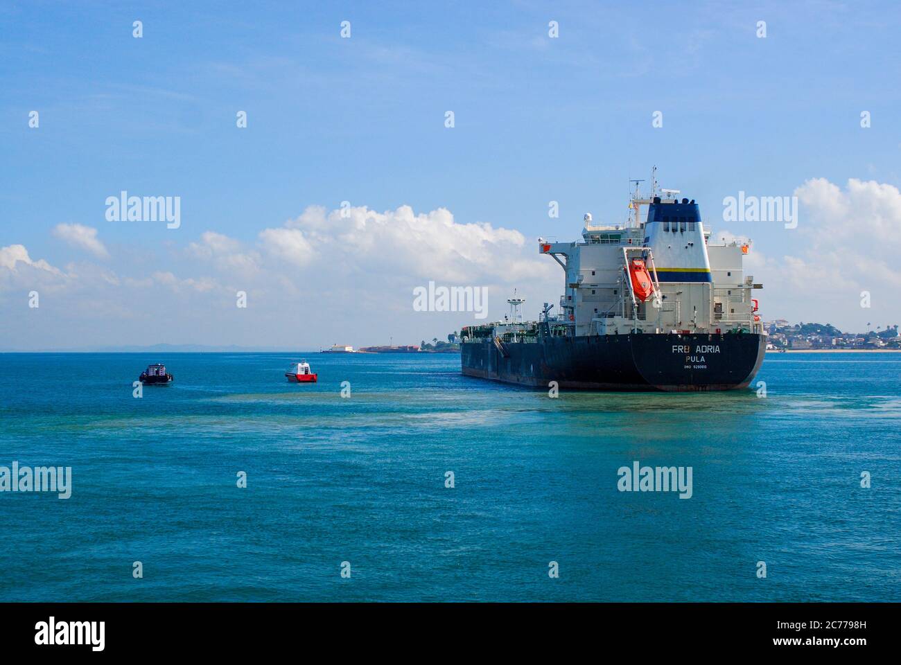 Shipping port brazil salvador bahia hi-res stock photography and images ...