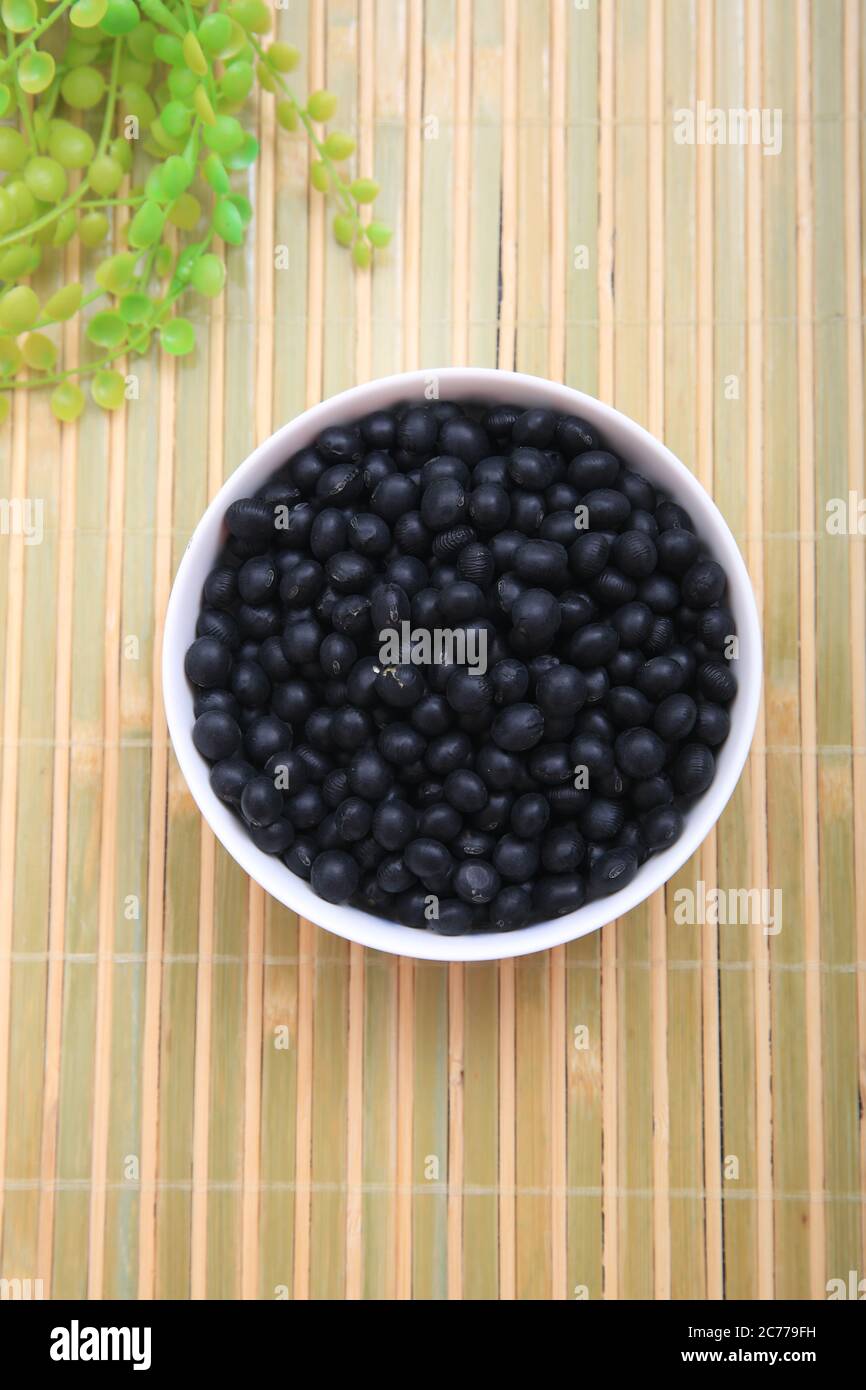 Kuromame hi-res stock photography and images - Alamy
