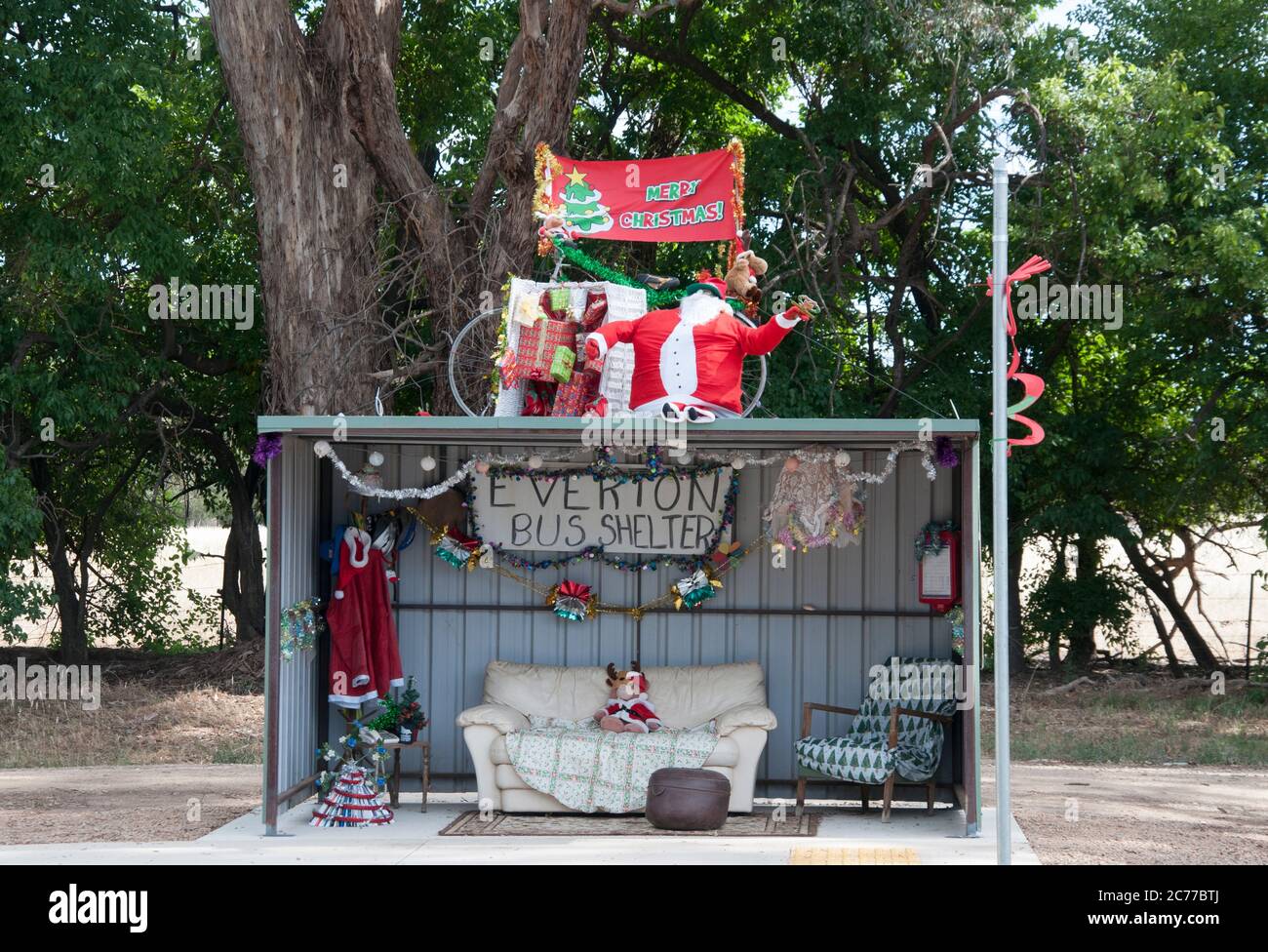 Victorian bus shelter hi-res stock photography and images - Alamy