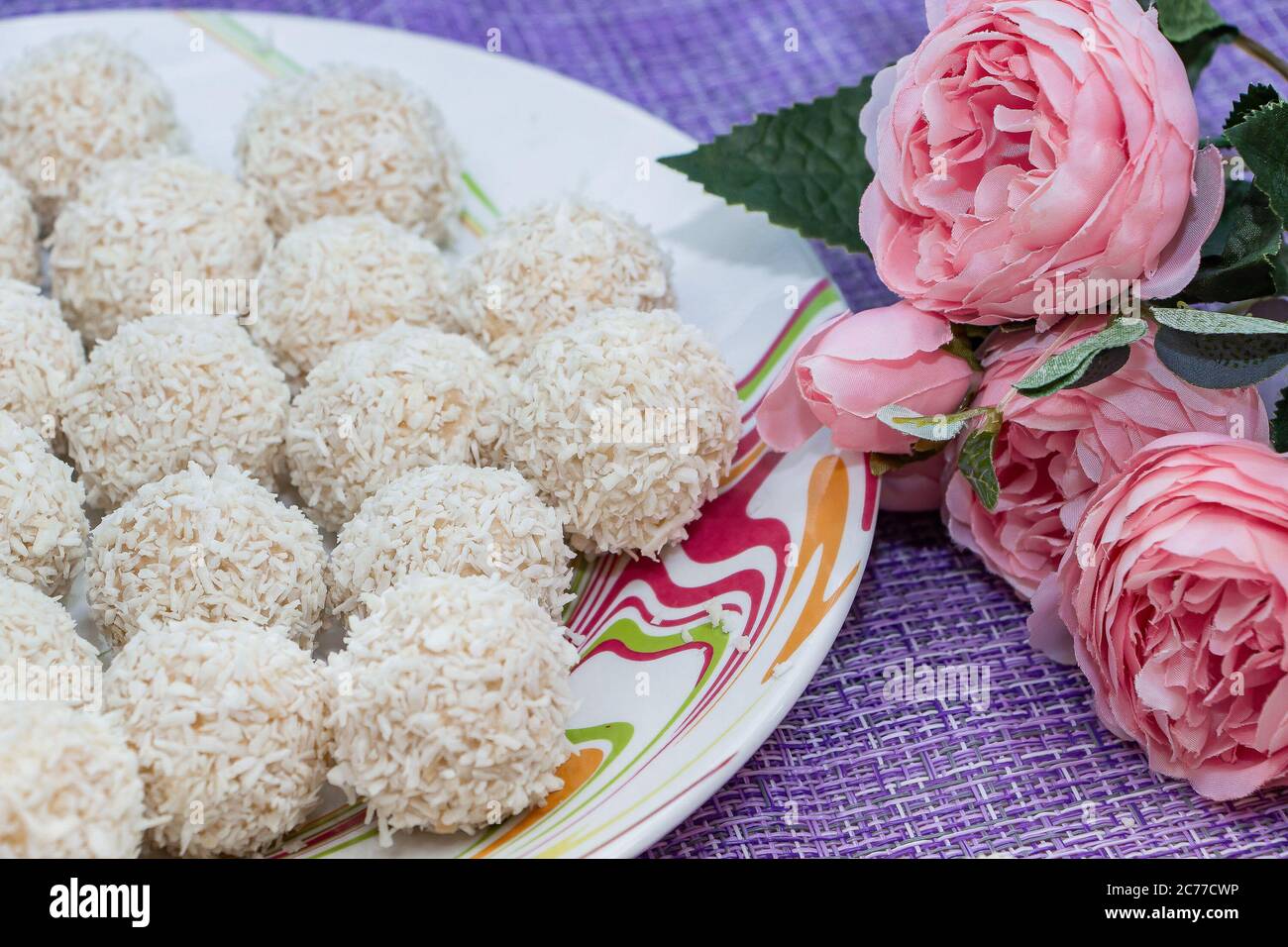 Almond balls hi-res stock photography and images - Alamy