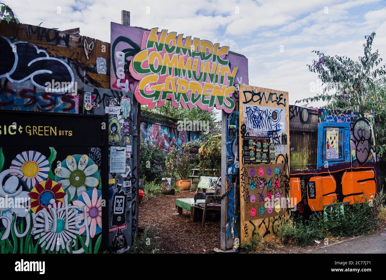 Nomadic Community Garden in London Stock Photo - Alamy Nomadic Community Garden in London Stock Photo - Alamy