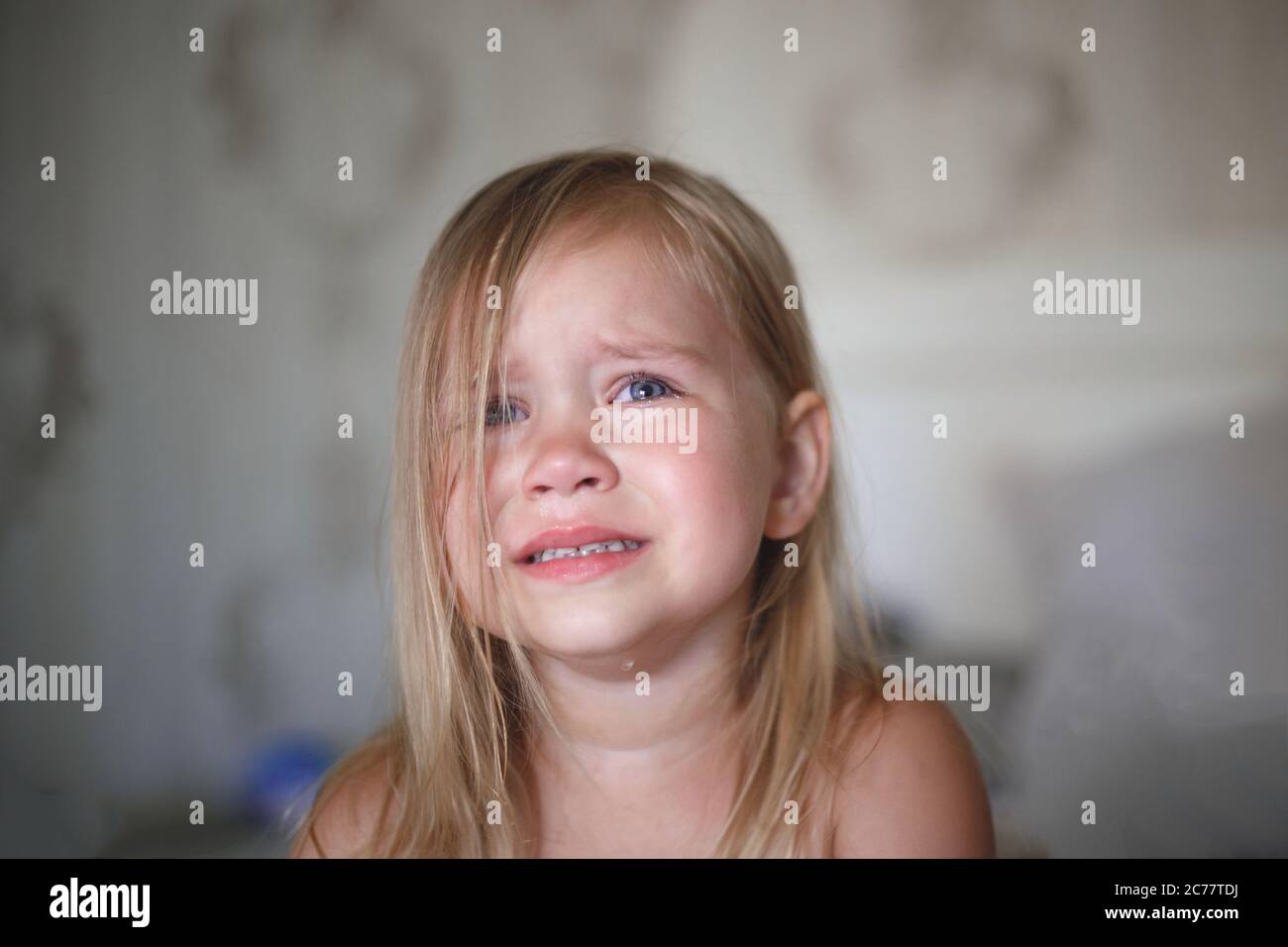 Small girl domestic violence hi-res stock photography and images - Alamy