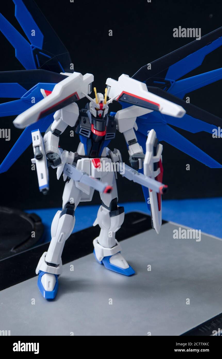 Mini Figure toy Robot Gundam Stock Photo - Alamy