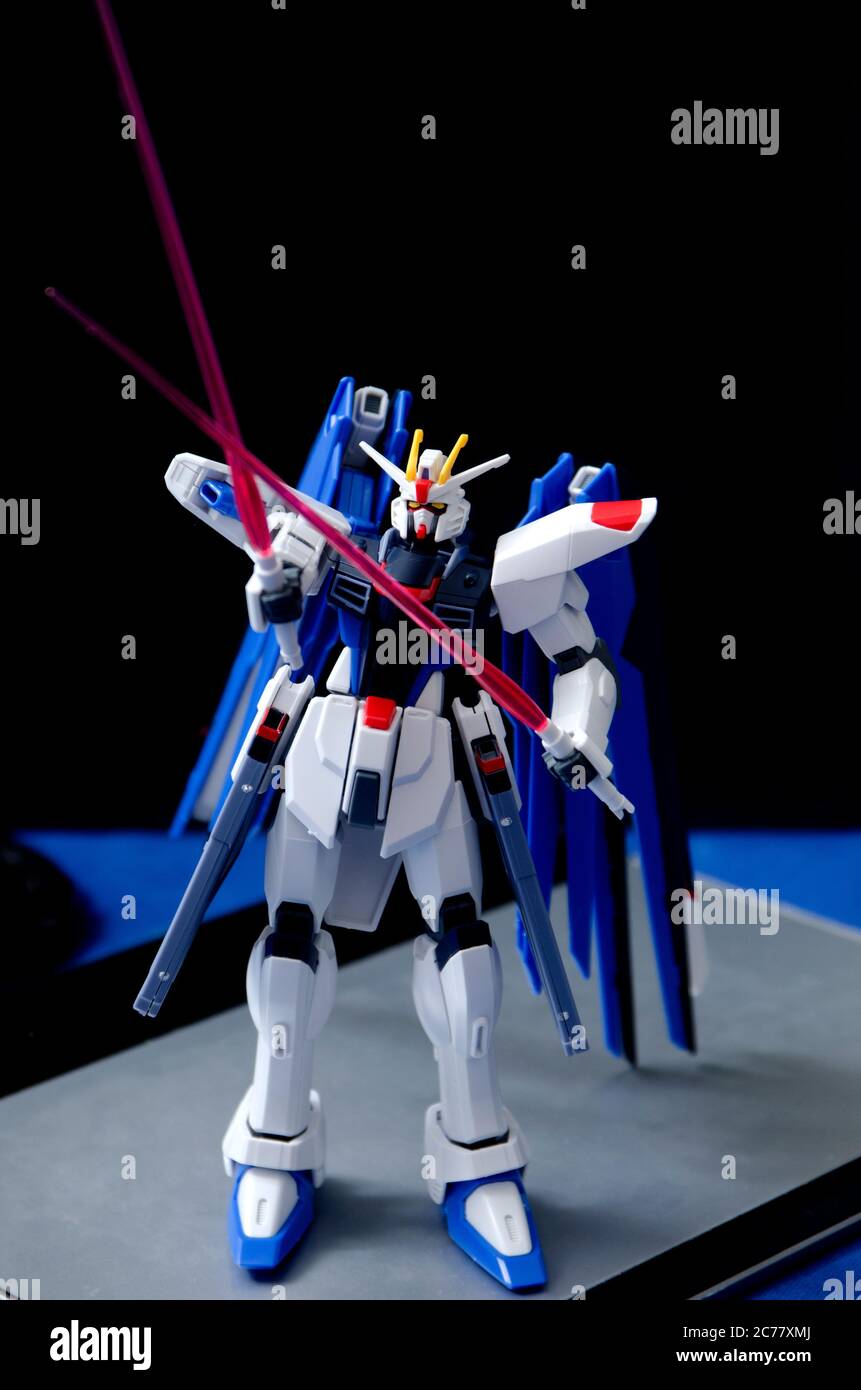 Mini Figure toy Robot Gundam Stock Photo - Alamy