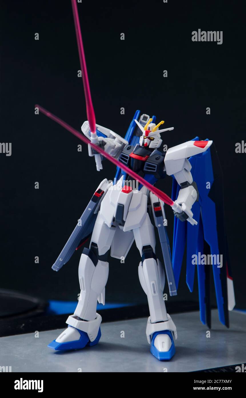 Mini Figure toy Robot Gundam Stock Photo - Alamy