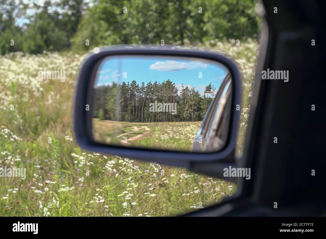 Dirt road side view hi-res stock photography and images - Alamy