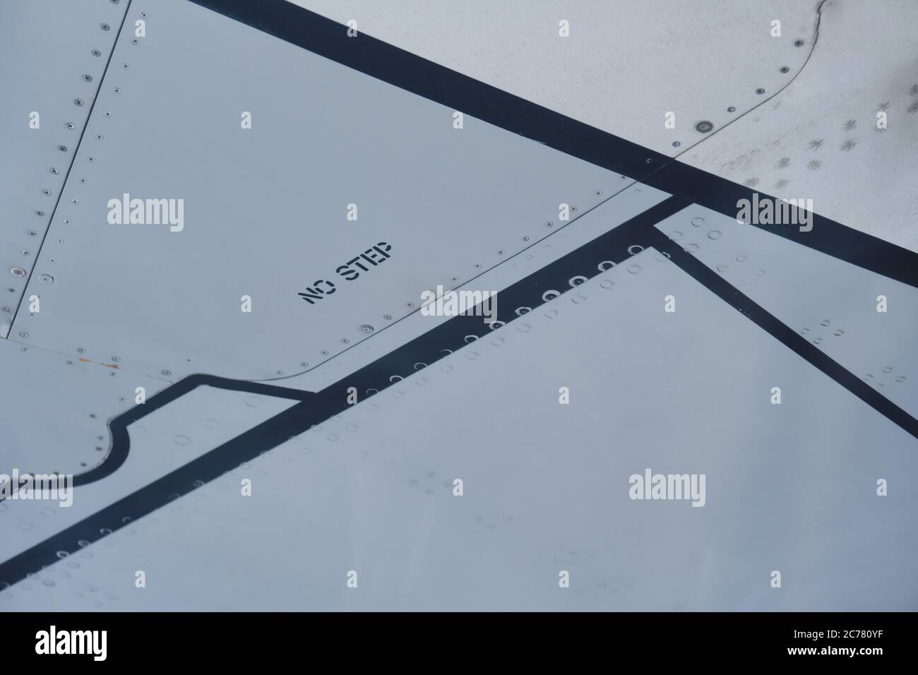 No step sign on the commercial airplane wing Stock Photo - Alamy