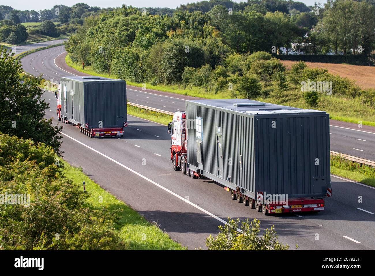 Static caravan delivery hi-res stock photography and images - Alamy