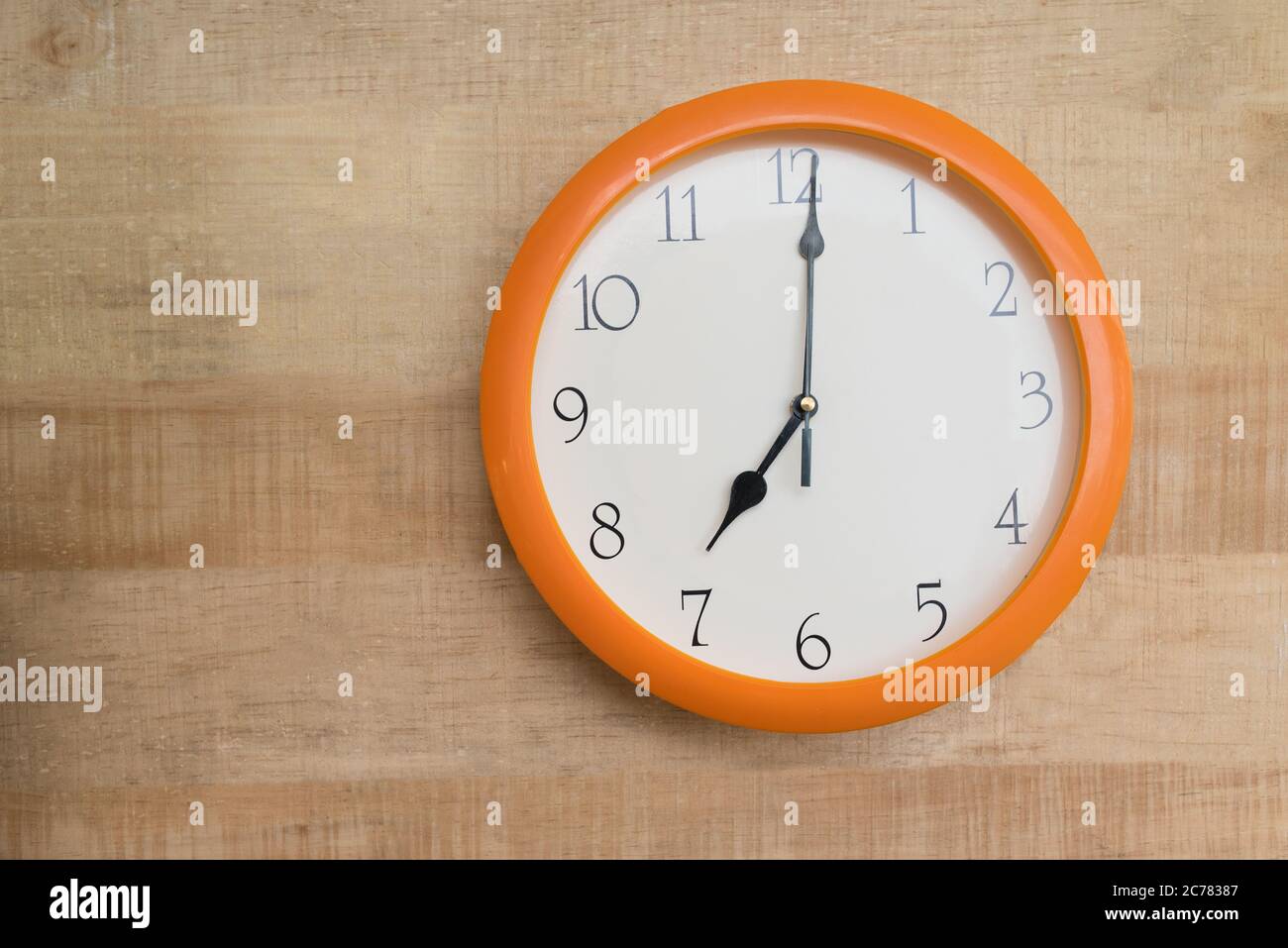 Number seven arrow on wall hi-res stock photography and images - Alamy