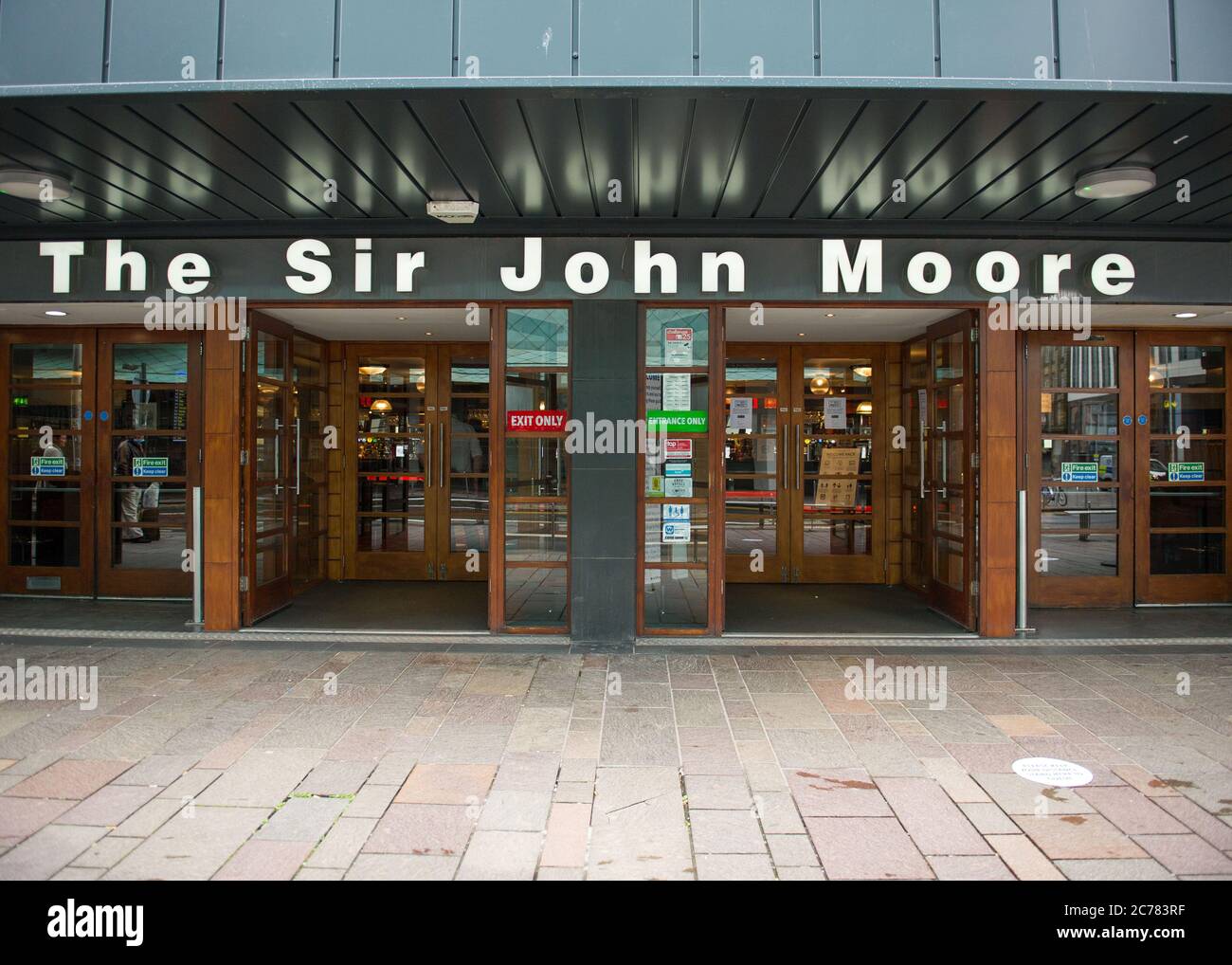 Sir john moore glasgow hi-res stock photography and images - Alamy