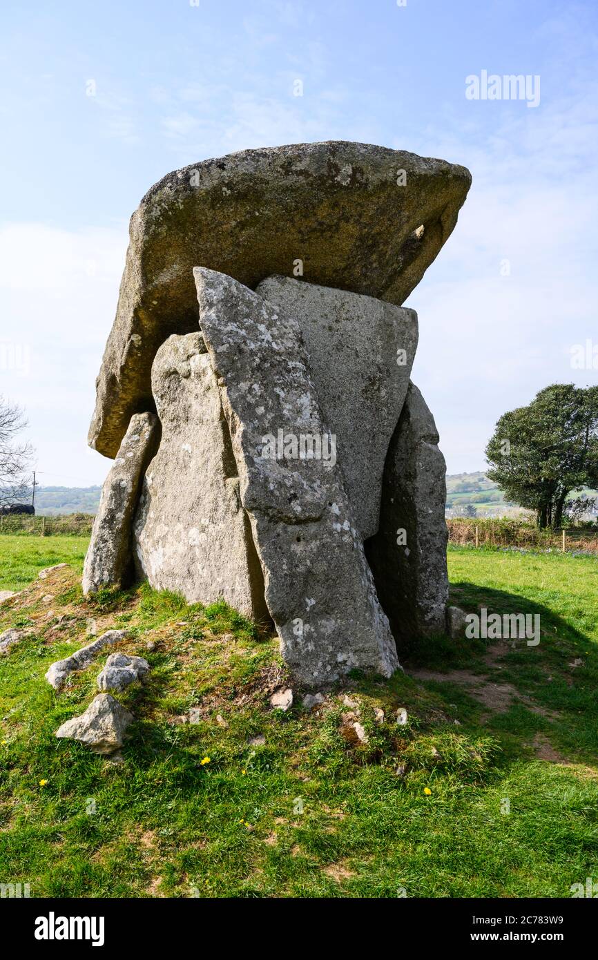 Trethevy quoit cornwall hi-res stock photography and images - Alamy