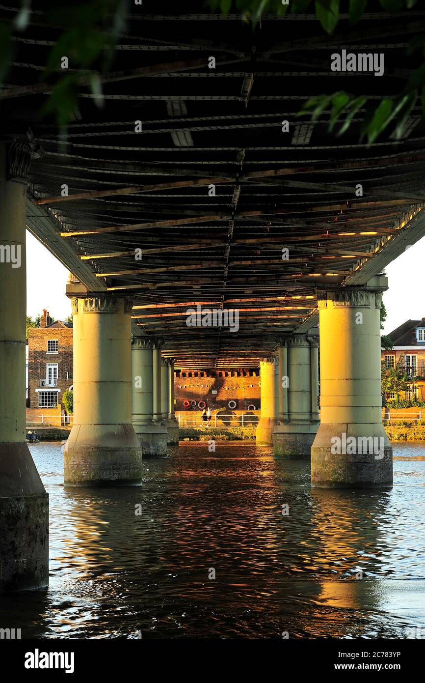 Chiswick Bridge High Resolution Stock Photography and Images - Alamy