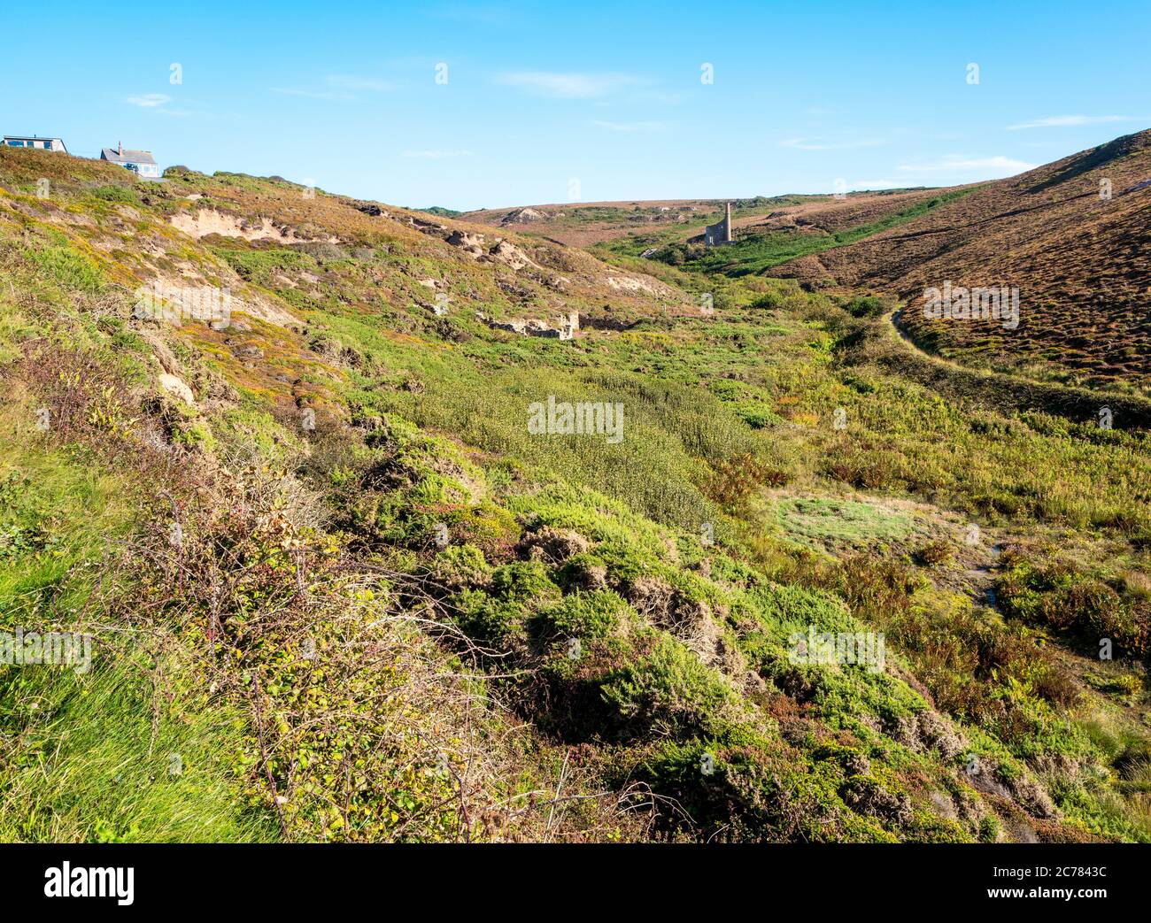Cornish mining landscape in the valley above Chapel Porth, Cornwall ...