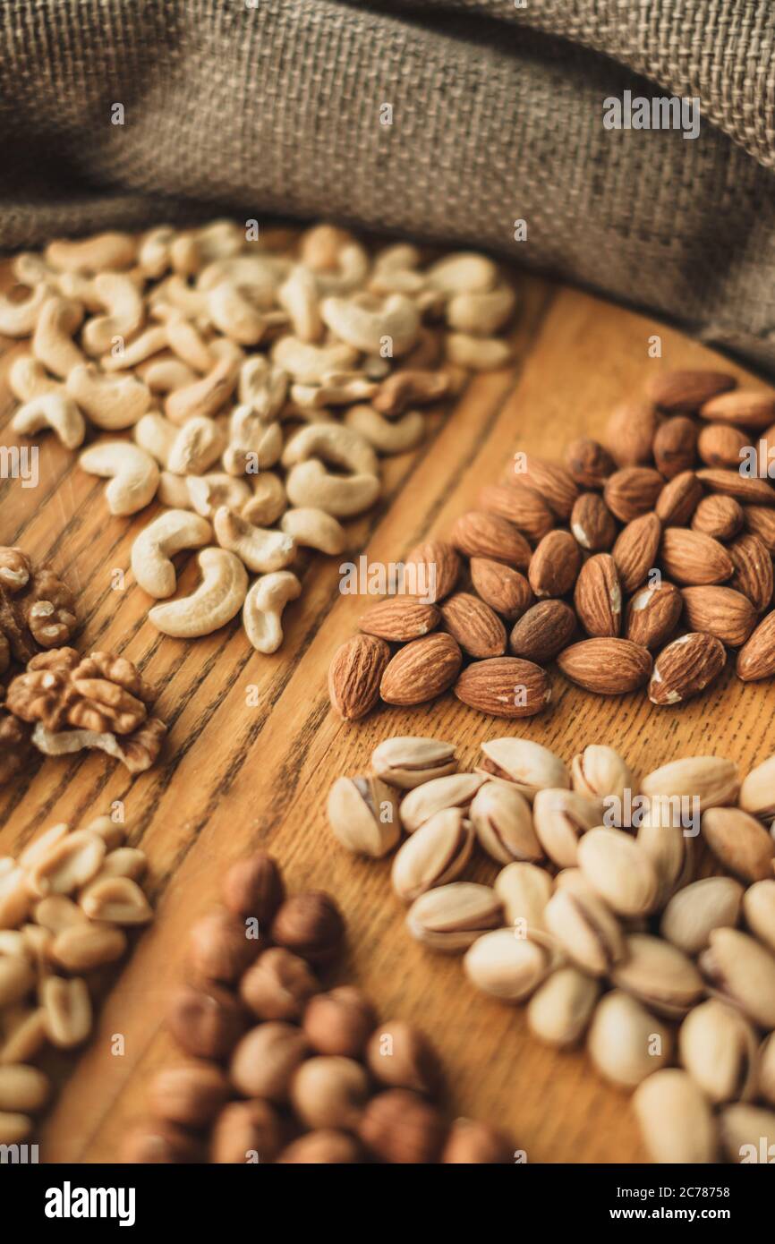 Almond Nut Type