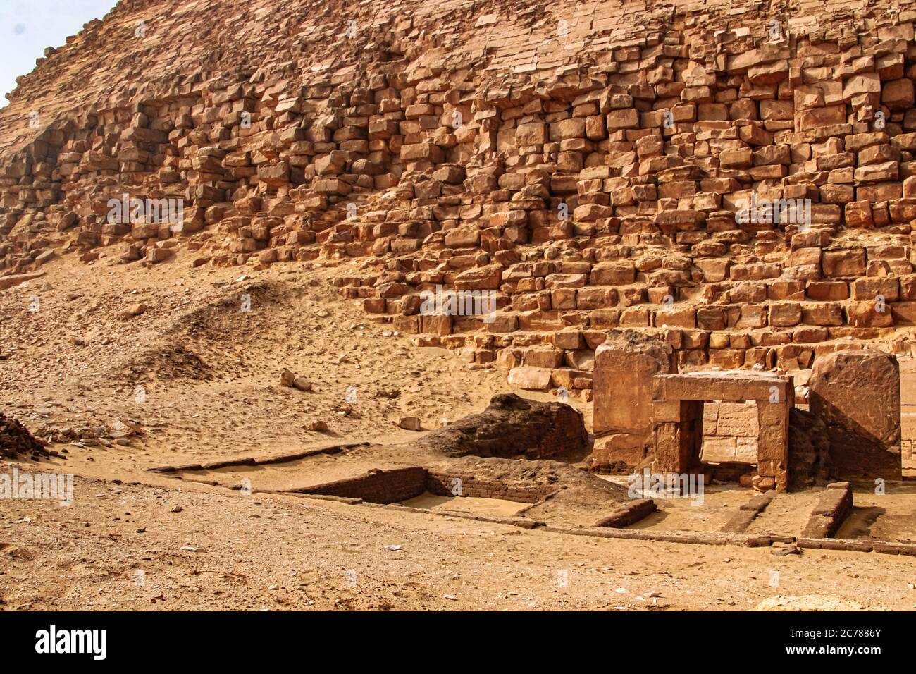 Egyptian ruins hi-res stock photography and images - Alamy