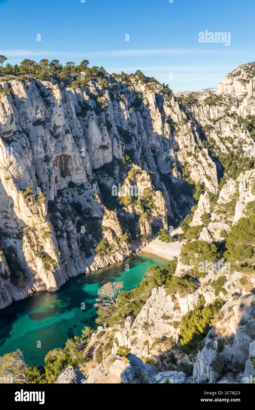 Elevated view down to the beach of the calanque d'En Vau, Cassis ...