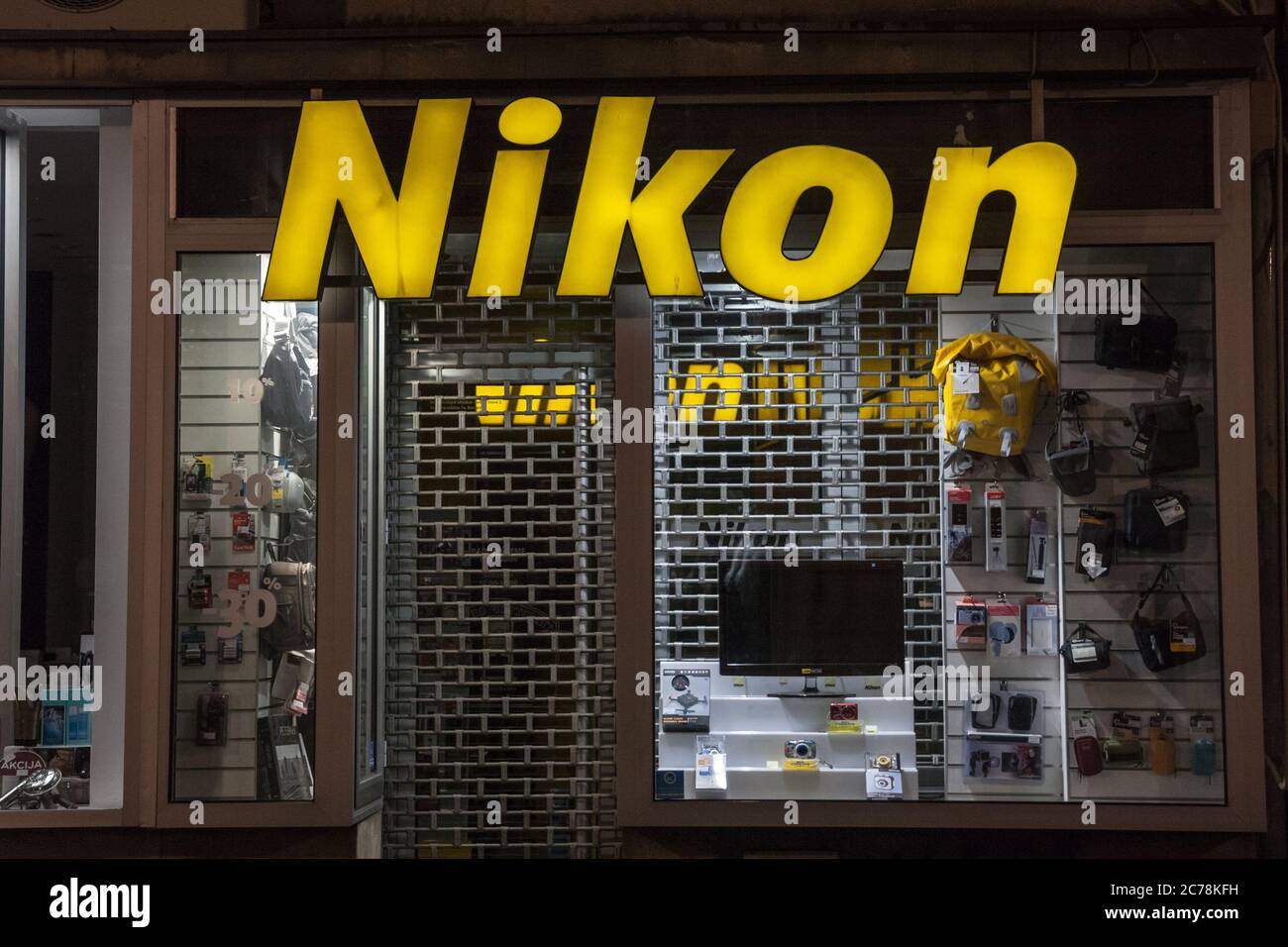 Nikon logo hi-res stock photography and images - Alamy