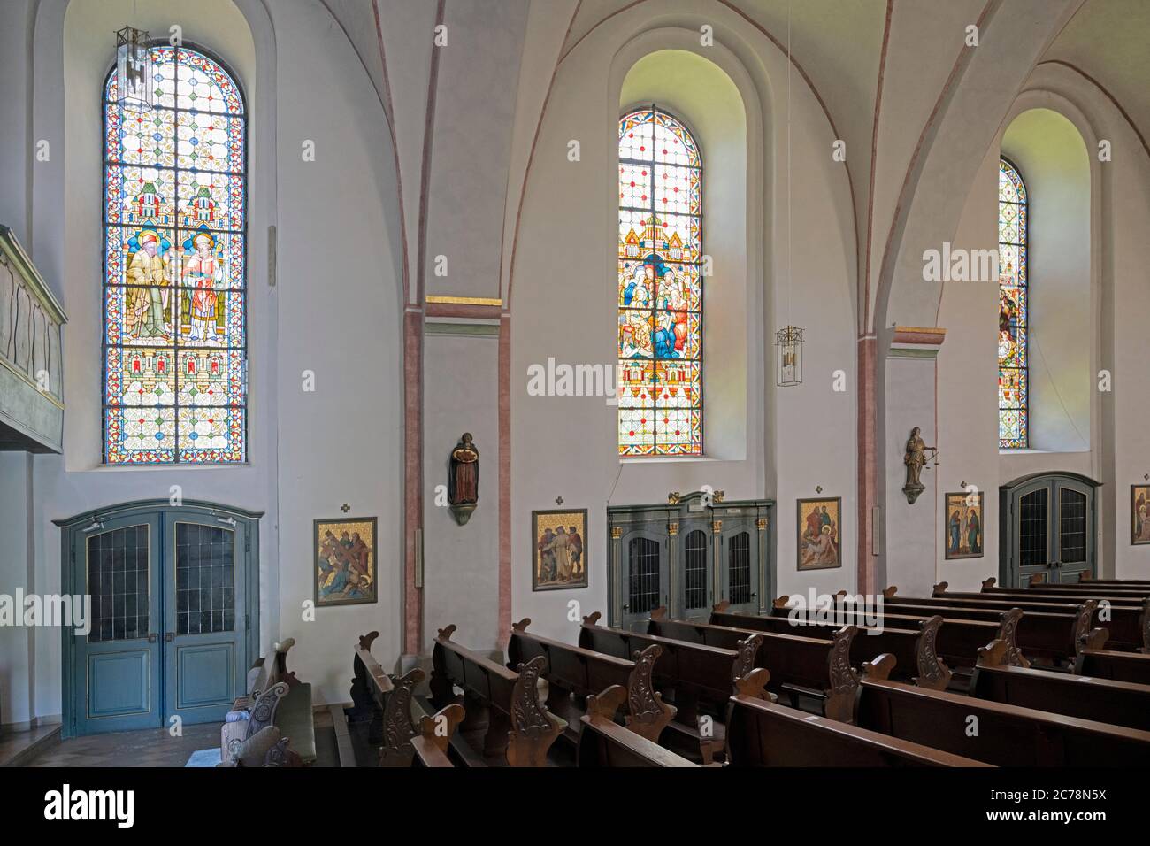 Deutschland, Nordrhein-Westfalen, Hochsauerlandkreis, Eslohe, Pfarrkirche St. Peter und Paul ...