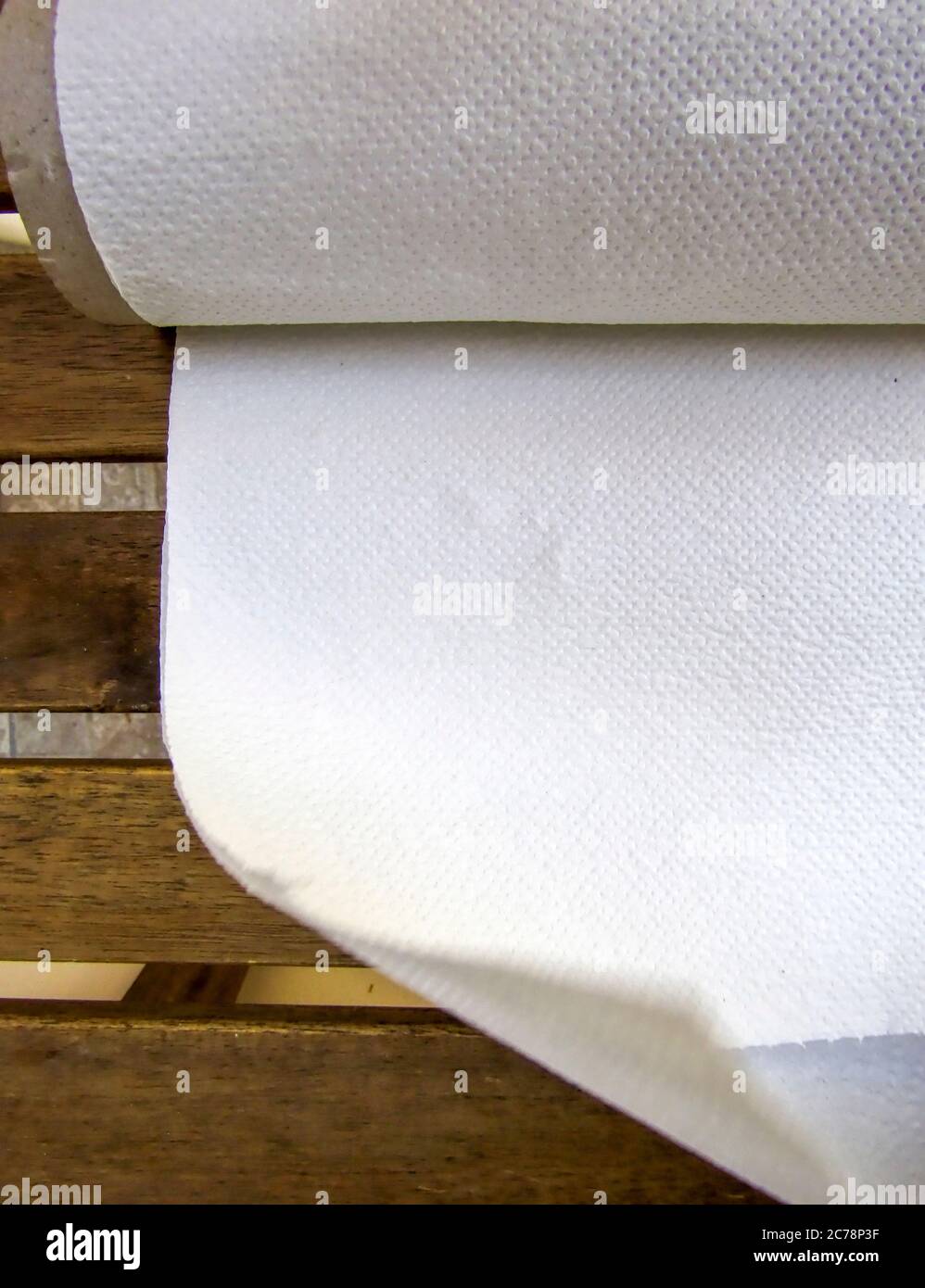 Cleaning kitchen with kitchen roll hi-res stock photography and images ...