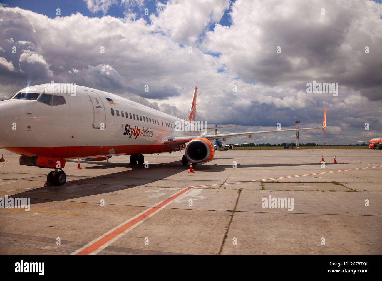 Skyup airlines boeing 737 hi-res stock photography and images - Alamy