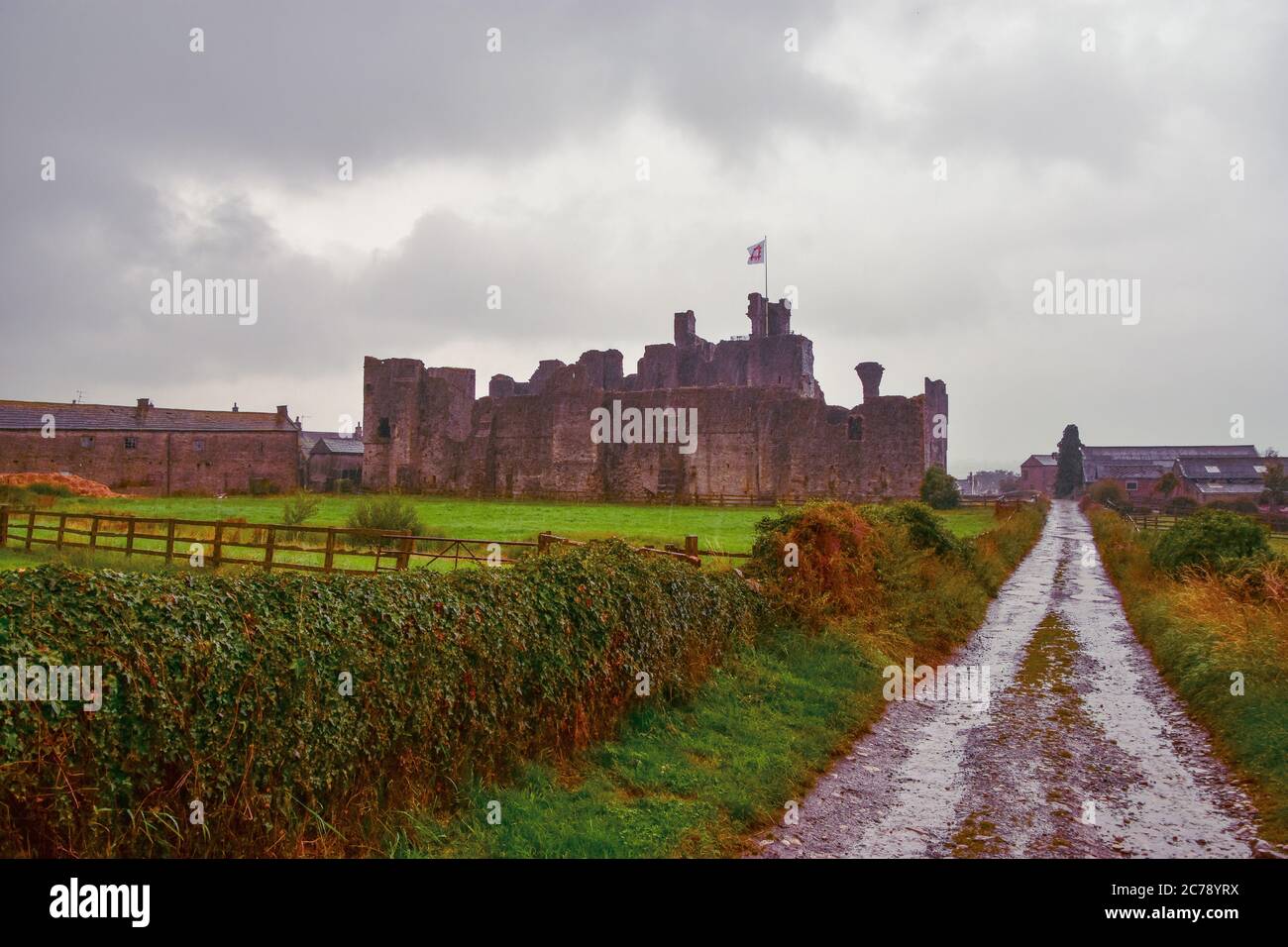 Middleham Castle, the childhood home of Richard III, in Wensleydale ...