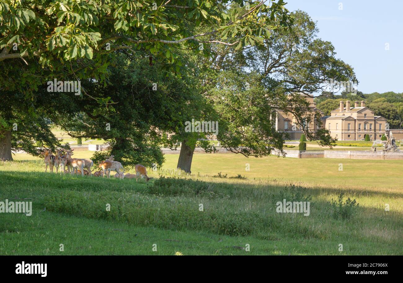 18th century country house hi-res stock photography and images - Alamy