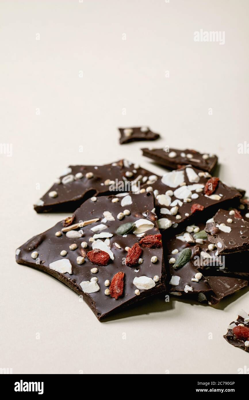 Chopped dark chocolate Stock Photo - Alamy