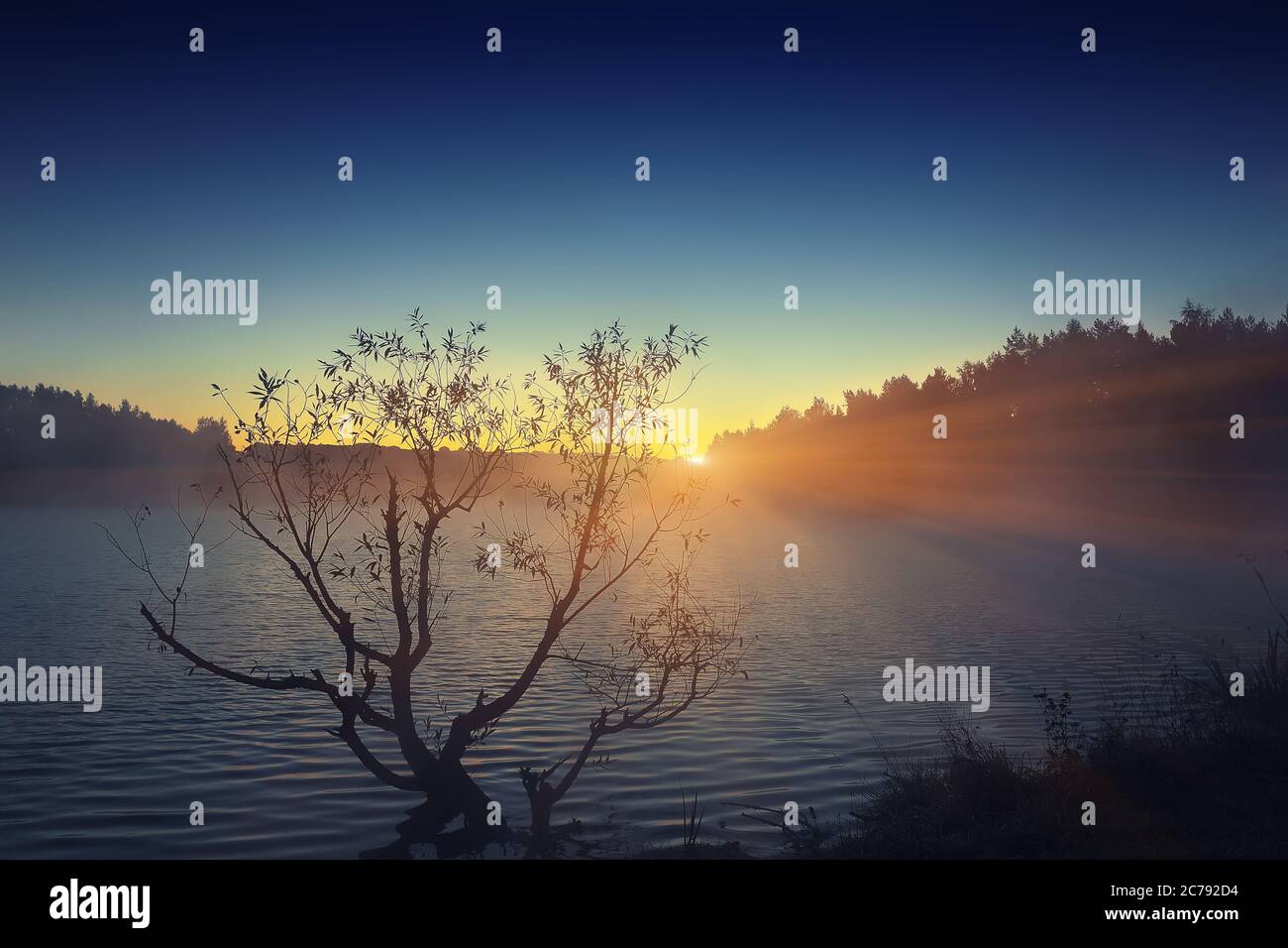 Fog over water hi-res stock photography and images - Alamy