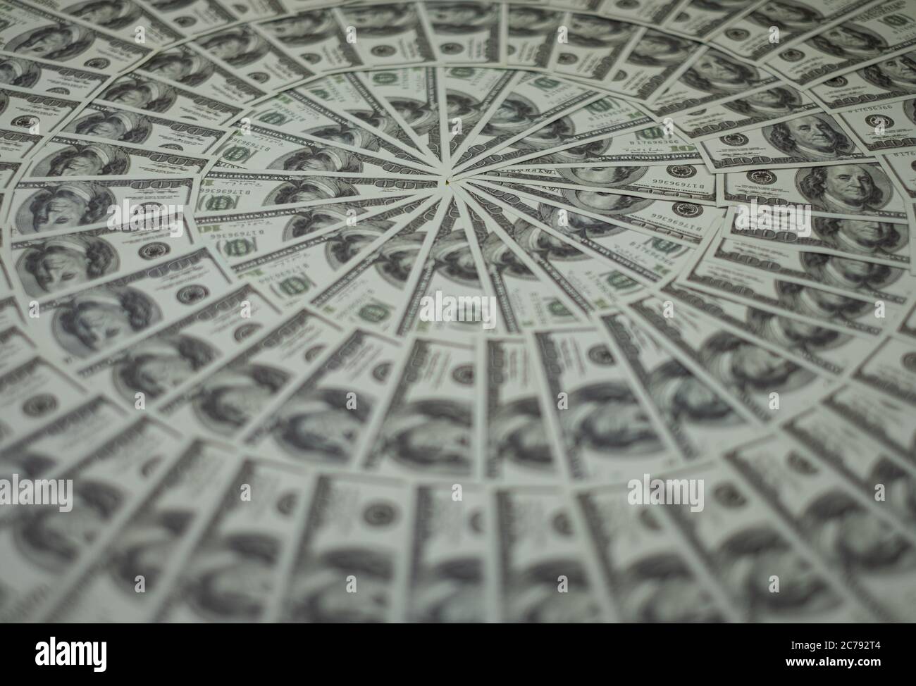 Banknotes arranged in a circle hi-res stock photography and images - Alamy