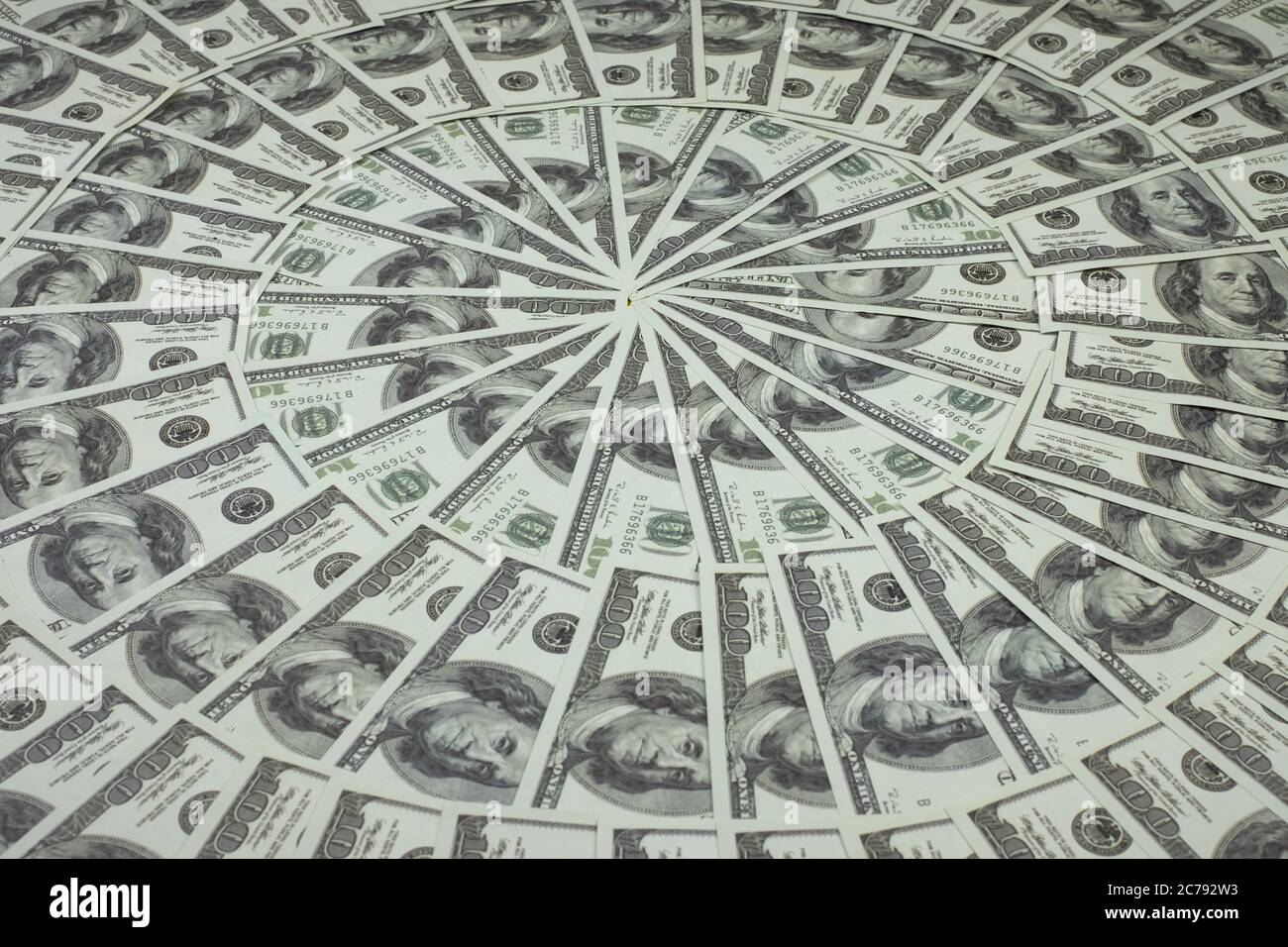 Banknotes arranged in a circle hi-res stock photography and images - Alamy