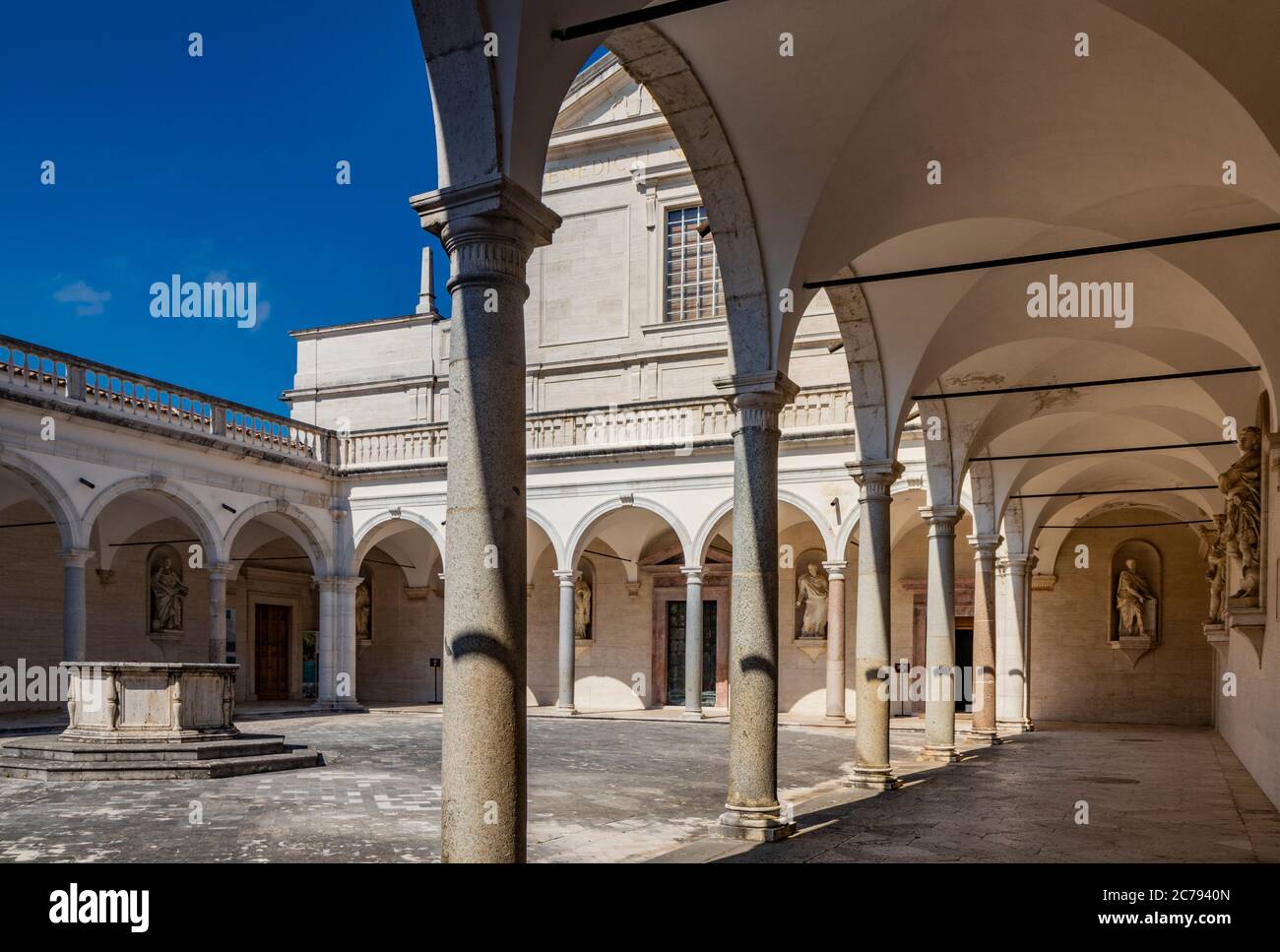 Benedictine abbey monte cassino montecassino hi-res stock photography ...
