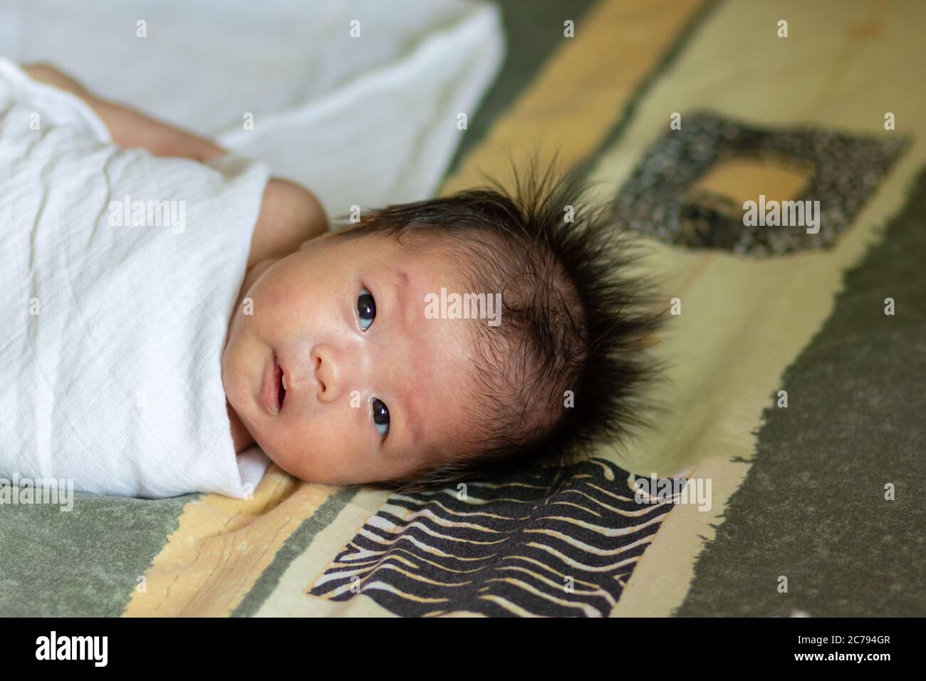 Asia Chinese Baby newborn on the bed, New family and baby healthy ...