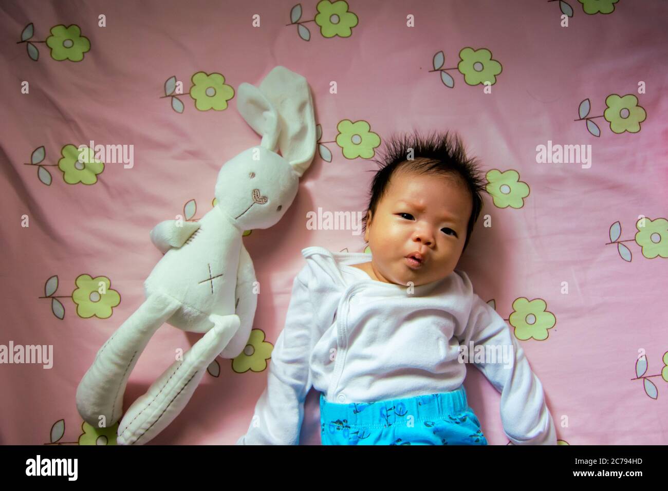 Asia Chinese Baby newborn on the bed, New family and baby healthy ...