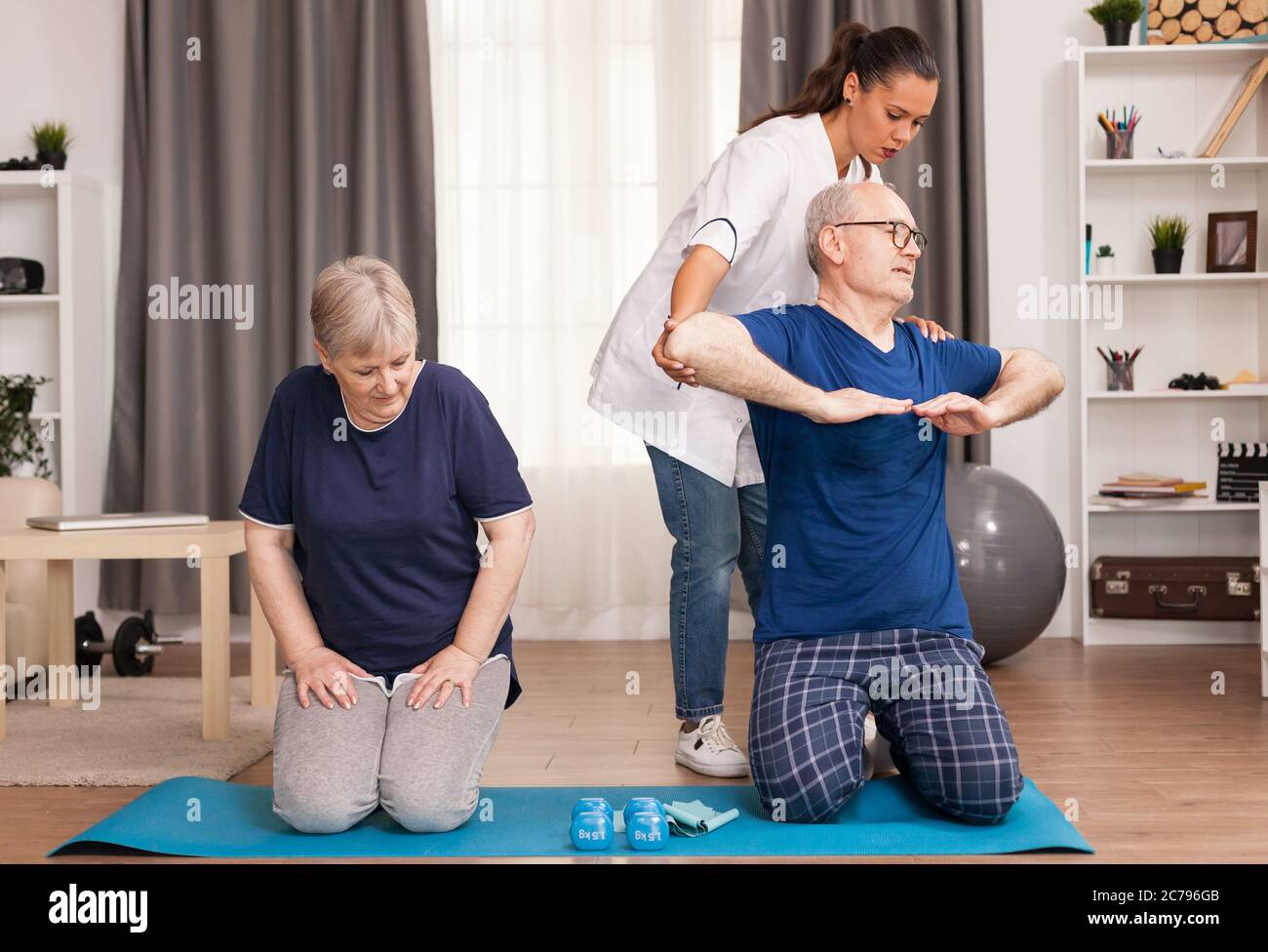 Helping an old person at home hi-res stock photography and images - Alamy