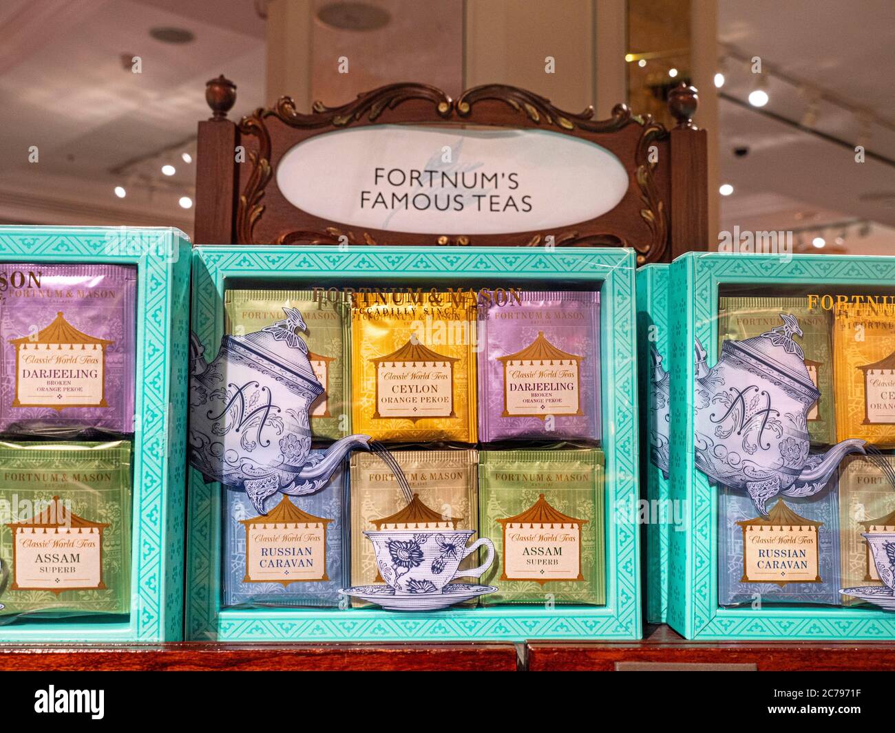 Fortnum & Mason Famous Tea Teas display Food & Drinks Hall interior ...