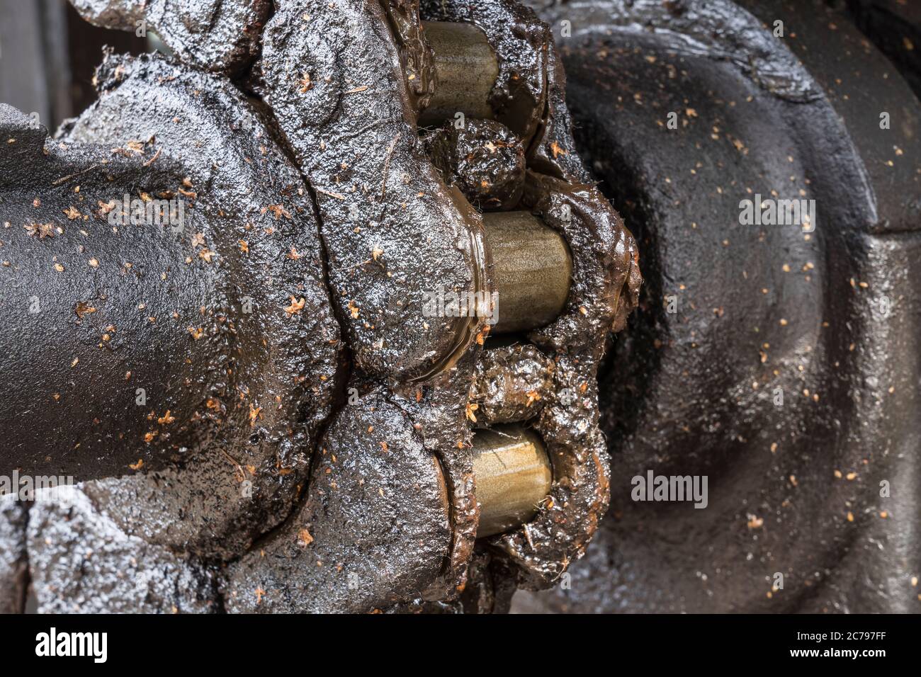 Chain transmission hi-res stock photography and images - Alamy