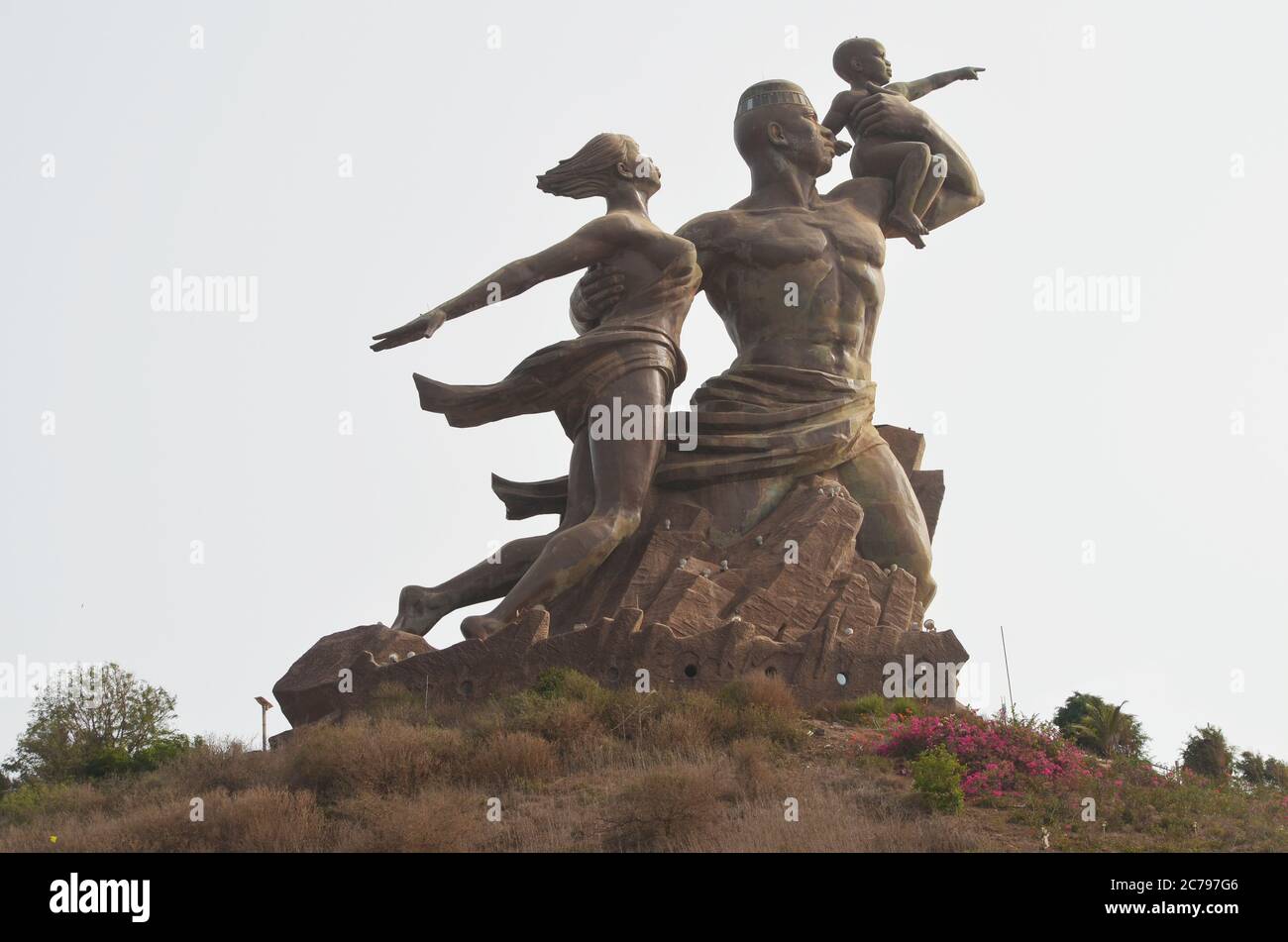The much criticized African Renaissance Monument in Dakar, Senegal ...